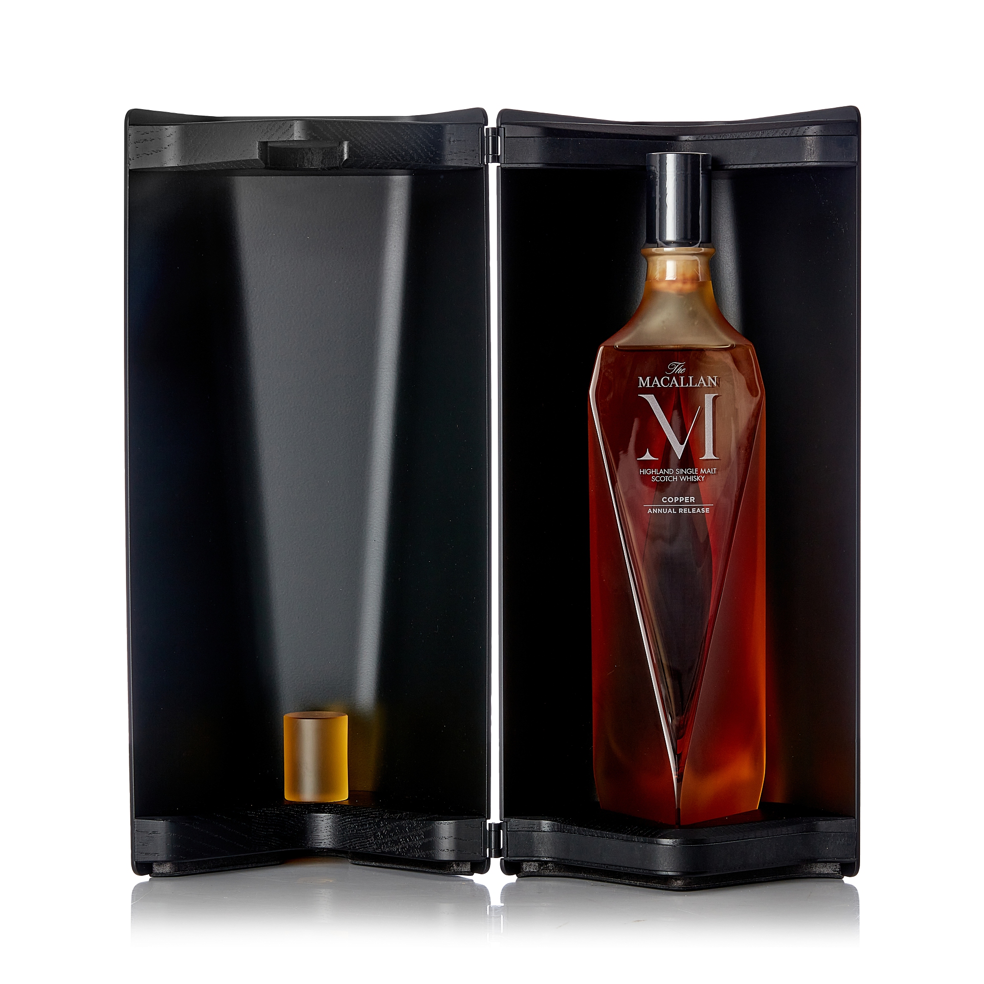 The Macallan M Copper Decanter 2022 Release 42.0 abv NV (1 BT70 ...