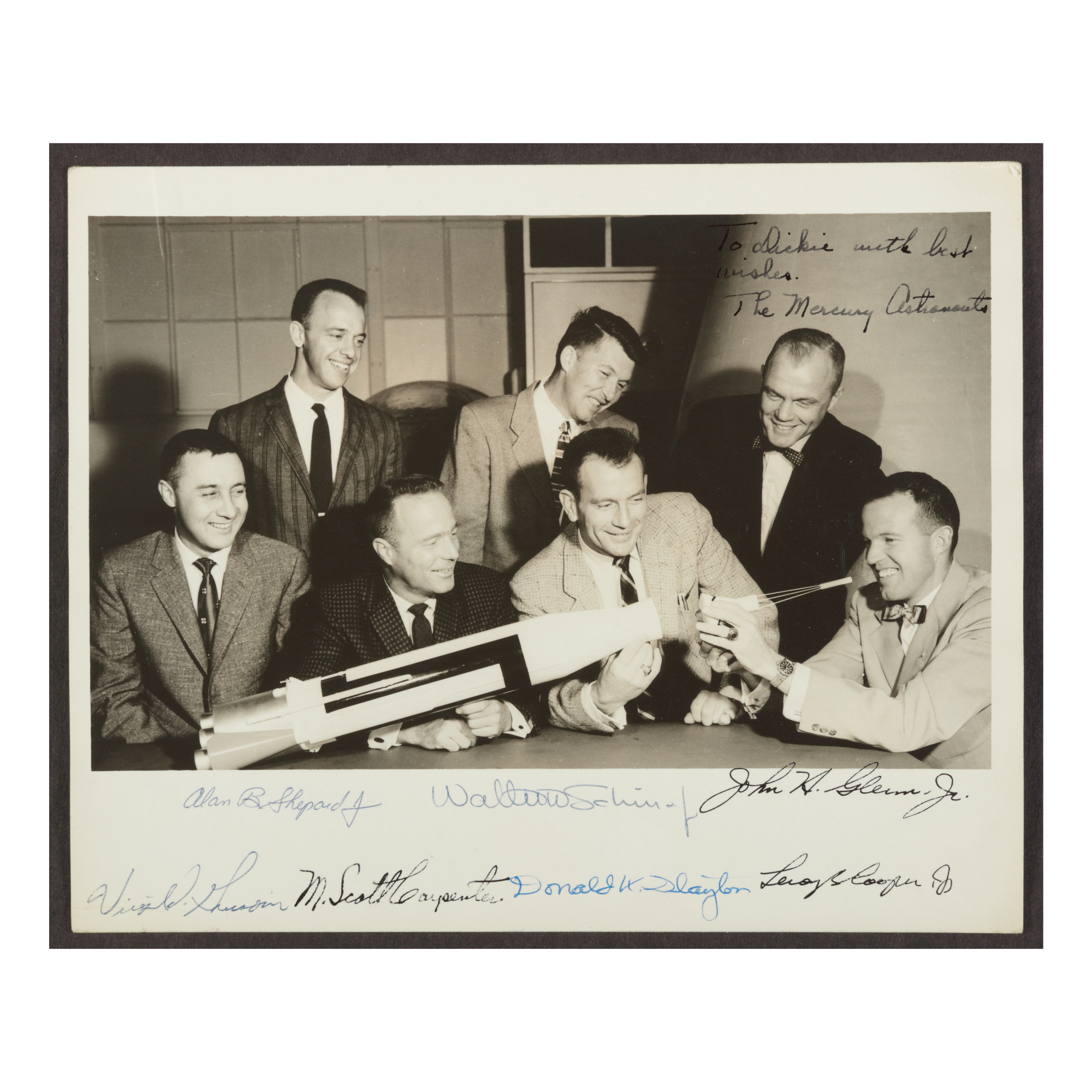[PROJECT MERCURY]. VINTAGE BLACK AND WHITE PHOTOGRAPH SIGNED AND ...