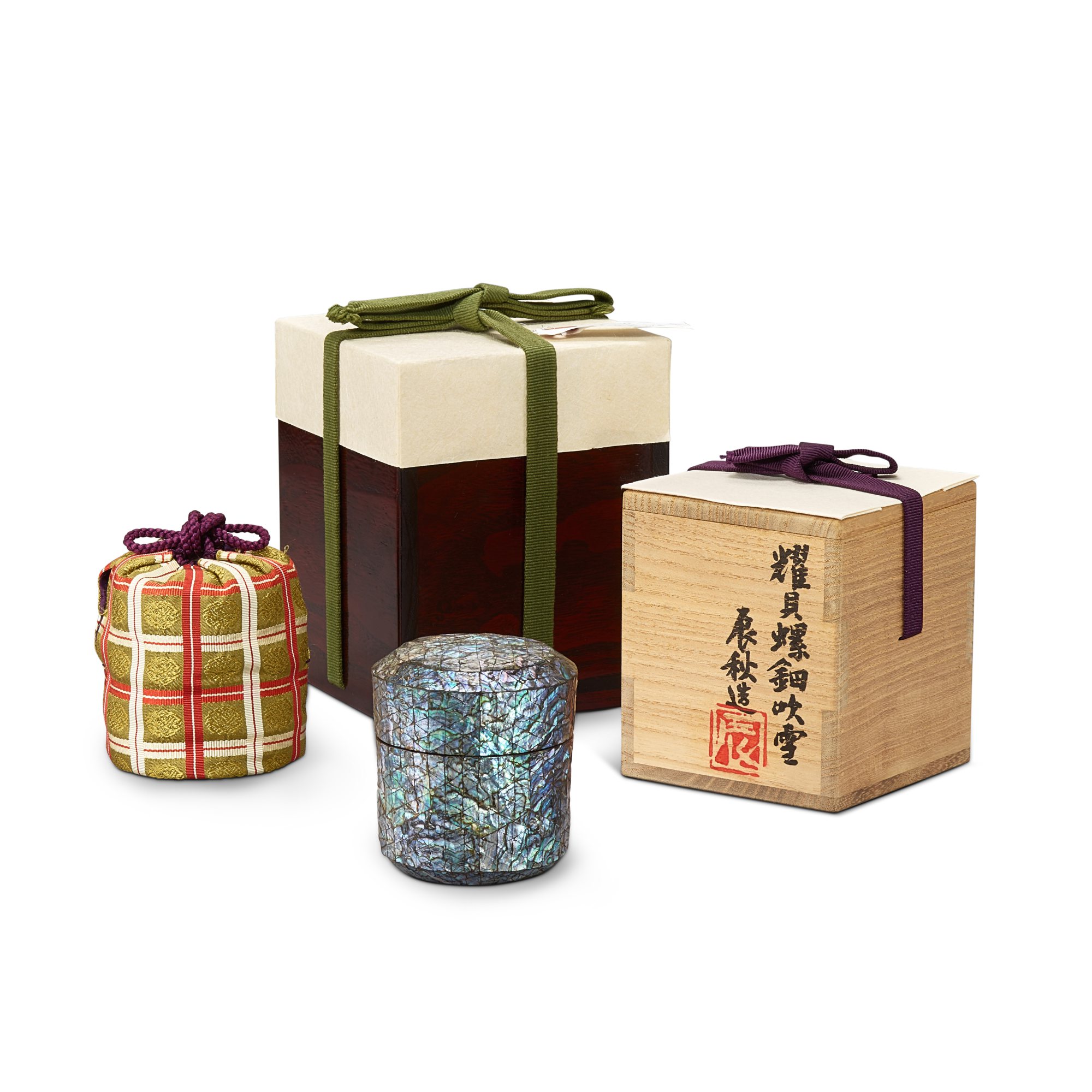 Kuroda Tatsuaki (1904-1982), A black lacquered mother-of-pearl ‘fubuki ...