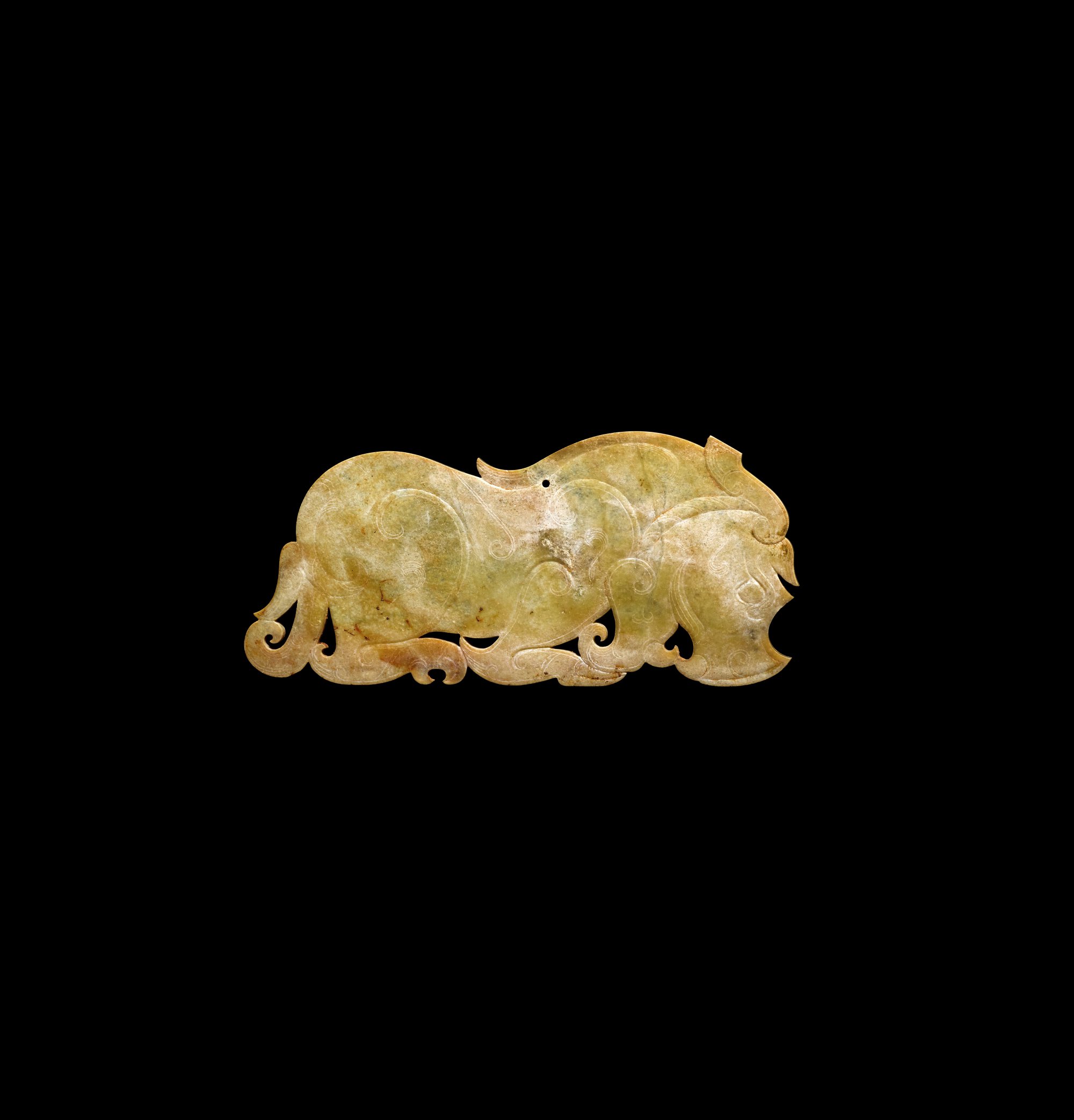 A jade animal-shaped plaque, Late Eastern Zhou - Western Han dynasty ...