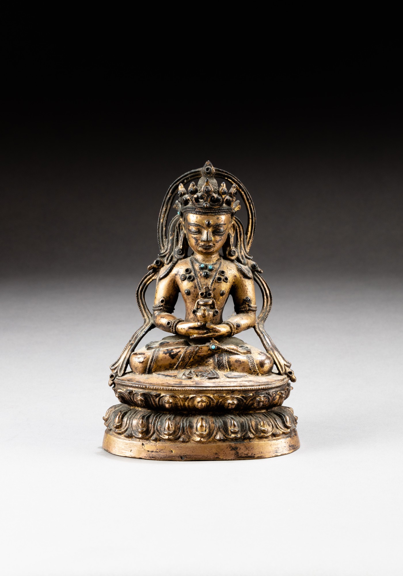 A gilt-bronze figure of Amitayus Tibet, 14th-15th century | 西藏 十四至十五世紀 ...
