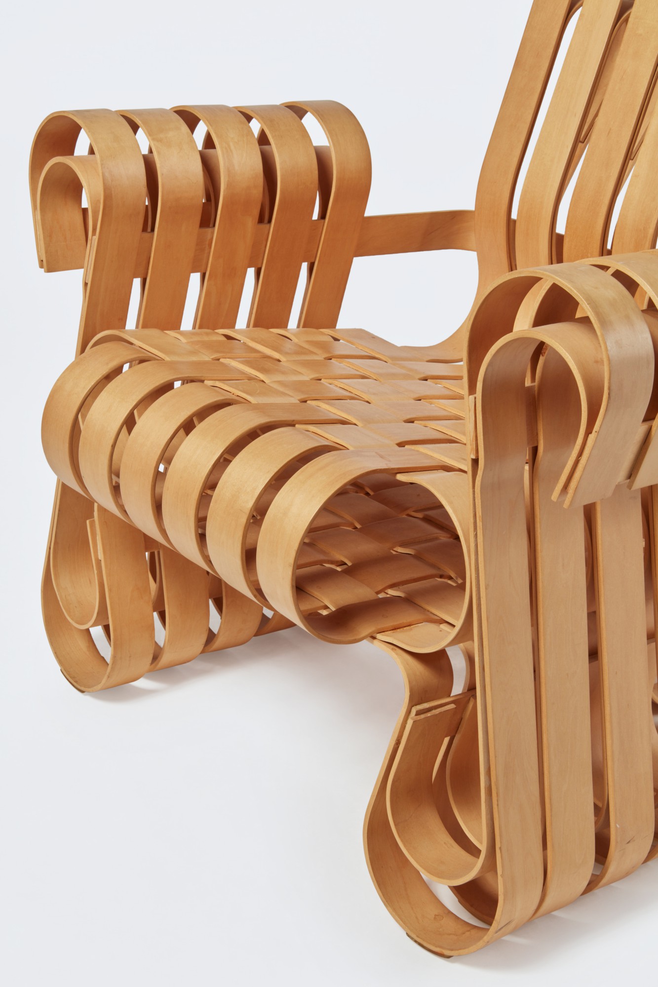 Frank Gehry, Pair of "Power Play" Armchairs and Ottoman | Design | 2021 ...