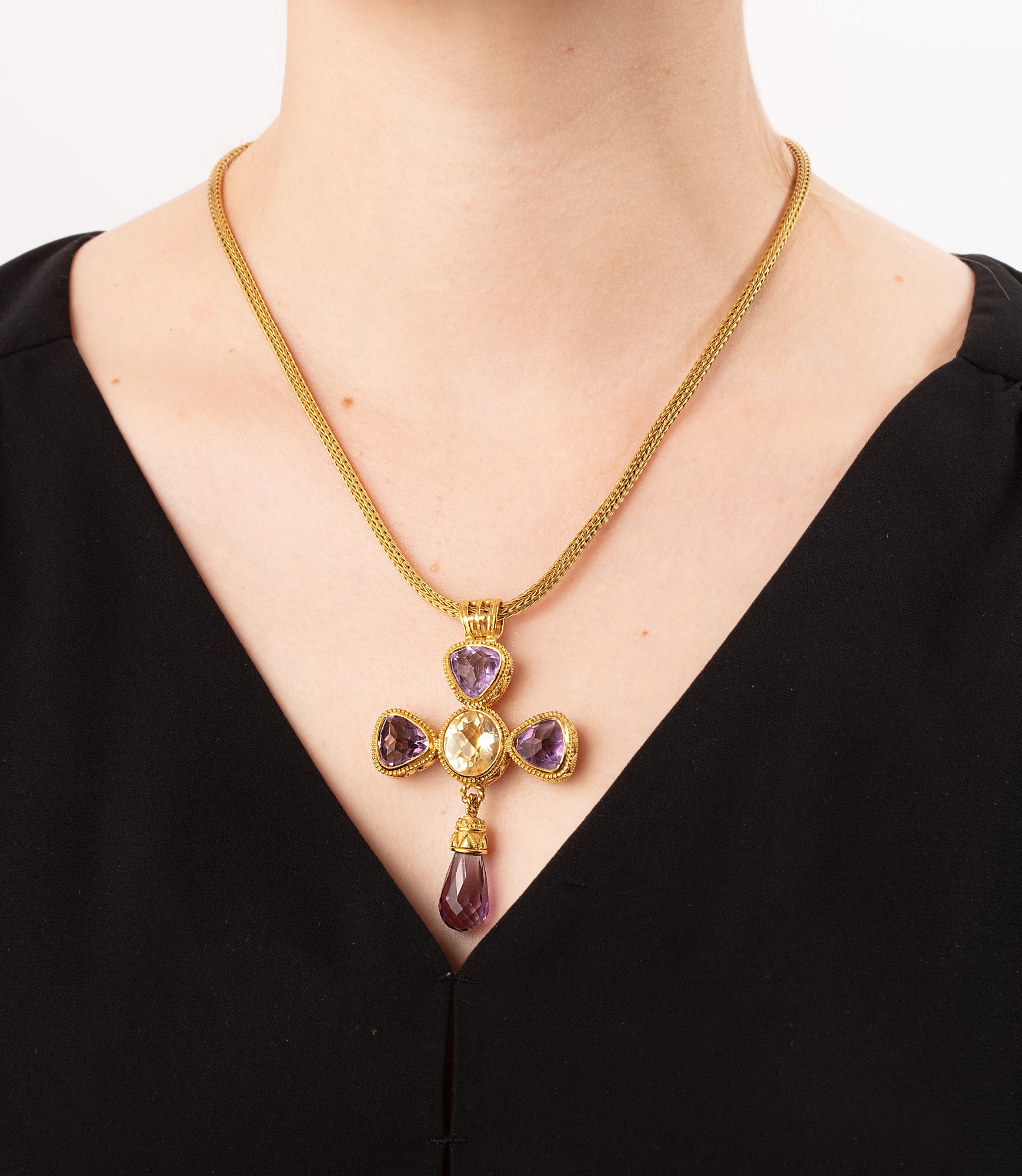 COLLIER PIERRES DE COULEUR | GEM SET NECKLACE | Fine Jewels | 2020 ...