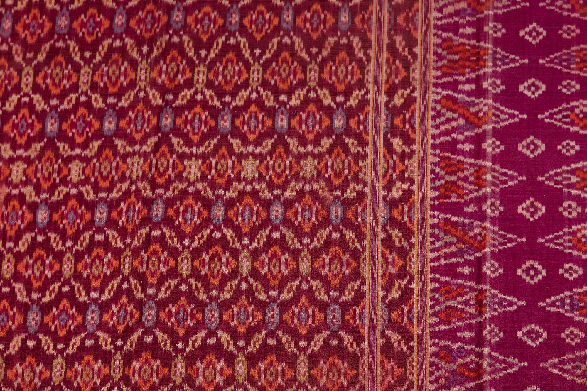 Deux sarong kain limar, Îles Riau, Sumatra, Indonésie, XXème siècle ...