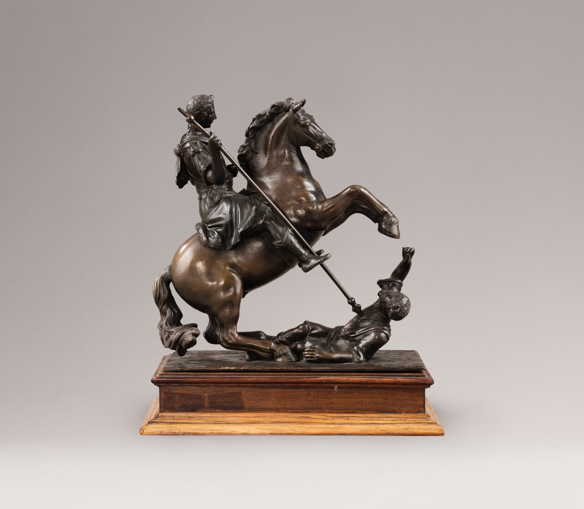 Equestrian statue figuring a Roman emperor | Statue équestre ...