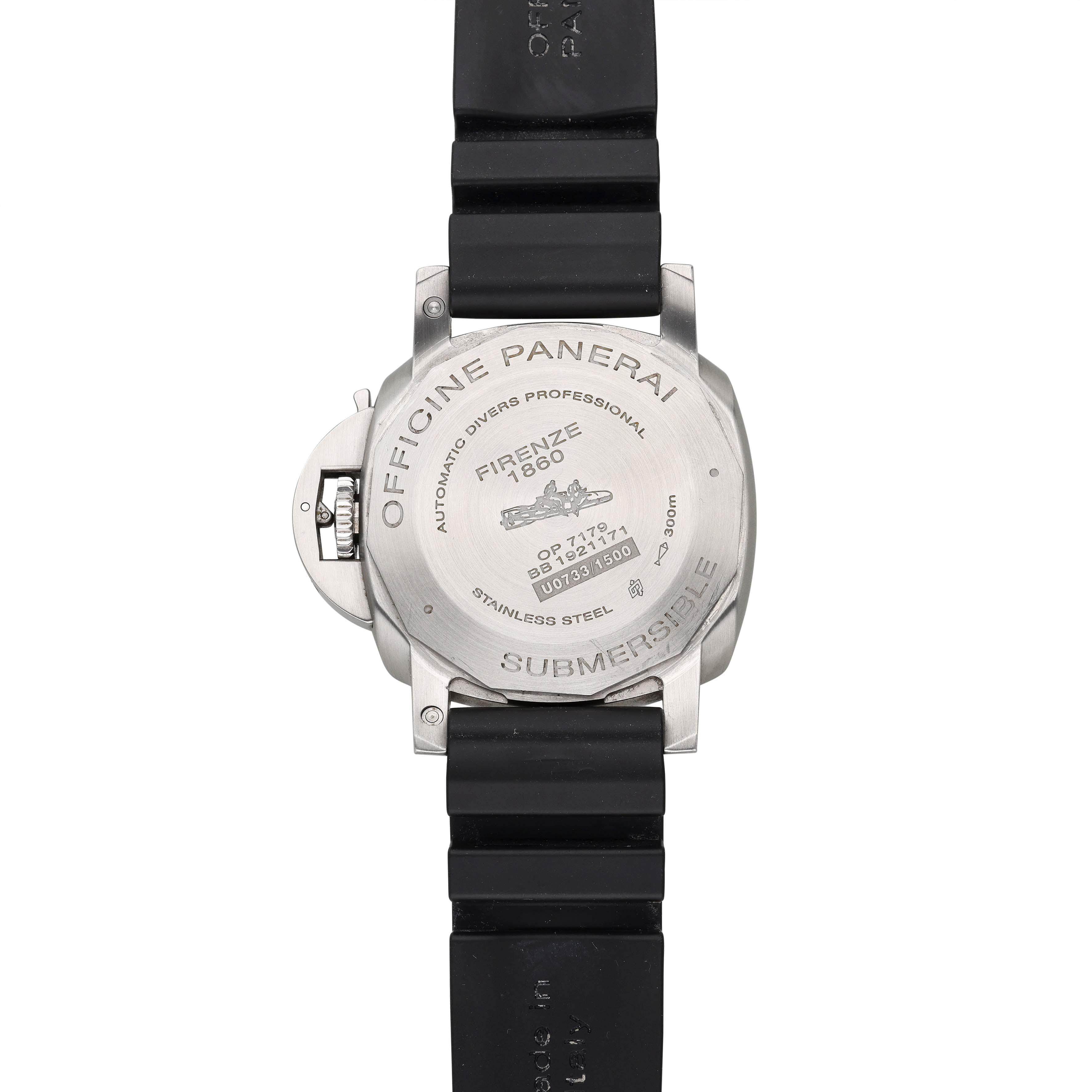 Reference Pam 682 Submersible | A stainless steel automatic wristwatch ...