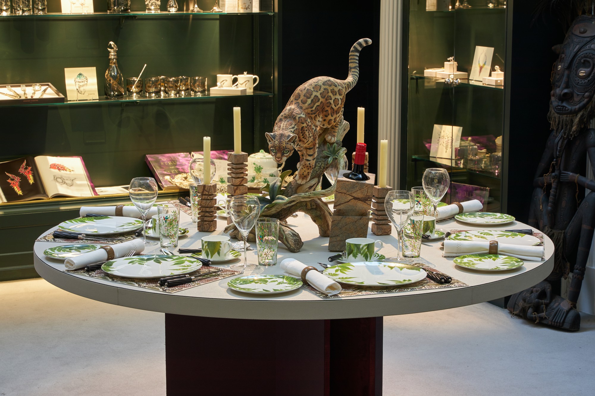 A Thomas Goode 'Green Leaf' bone china part dinner and dessert service ...