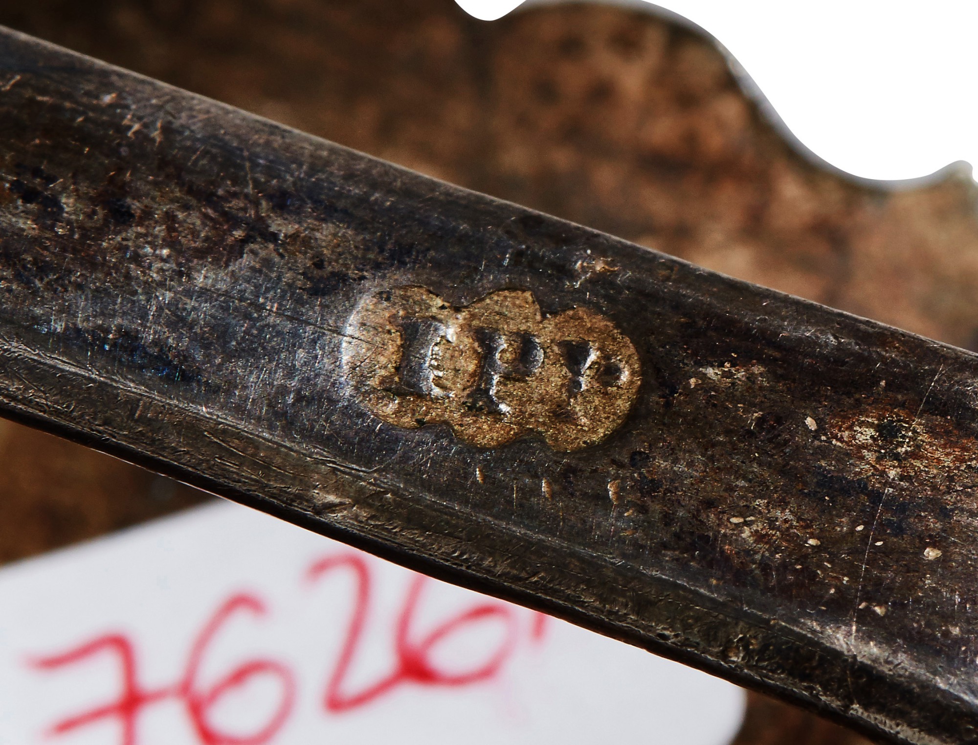 A GERMAN SILVER SEWING KIT, MARKER'S MARK IPP, LETTER DATE G, AUGSBURG ...