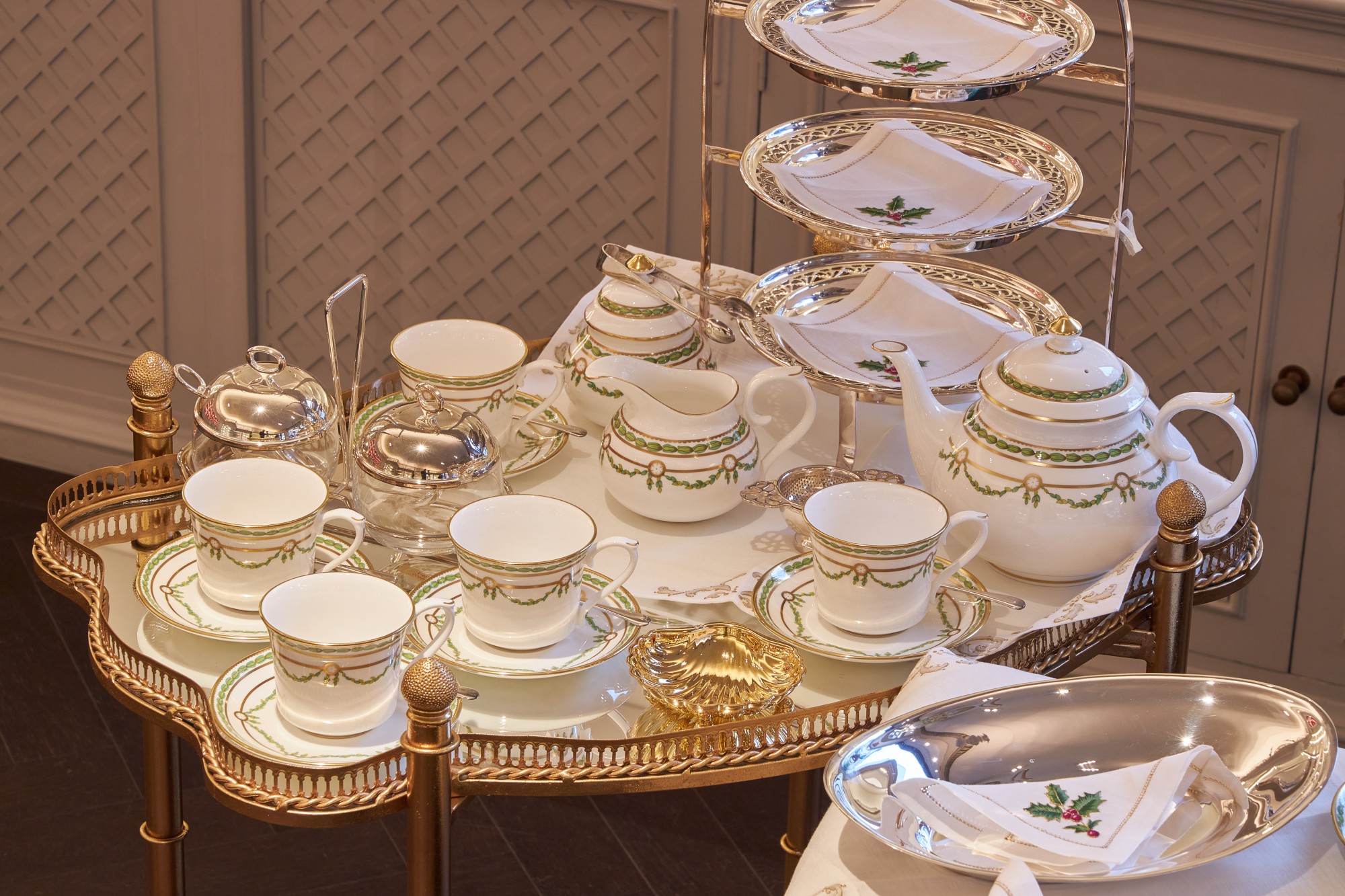 A Thomas Goode 'Green Garland' bone china part tea service, various ...
