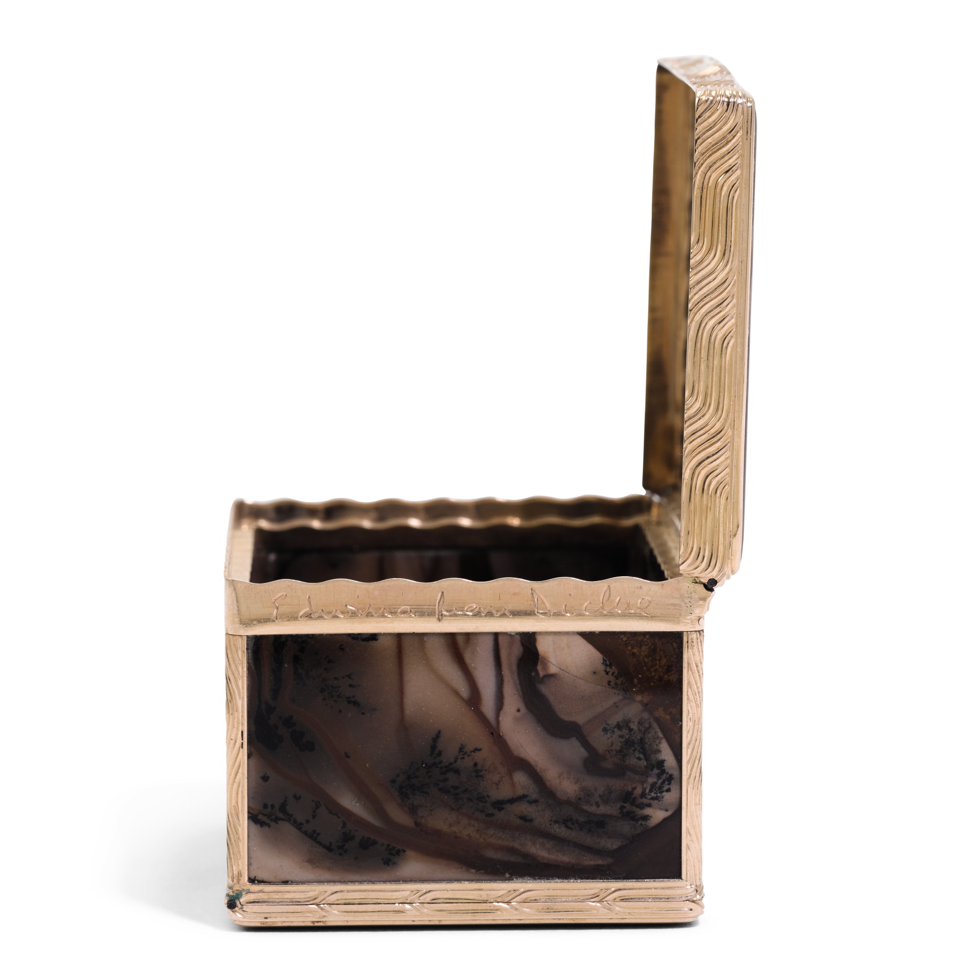 A gold-mounted agate snuff box, probably Dresden, circa 1770 | The ...