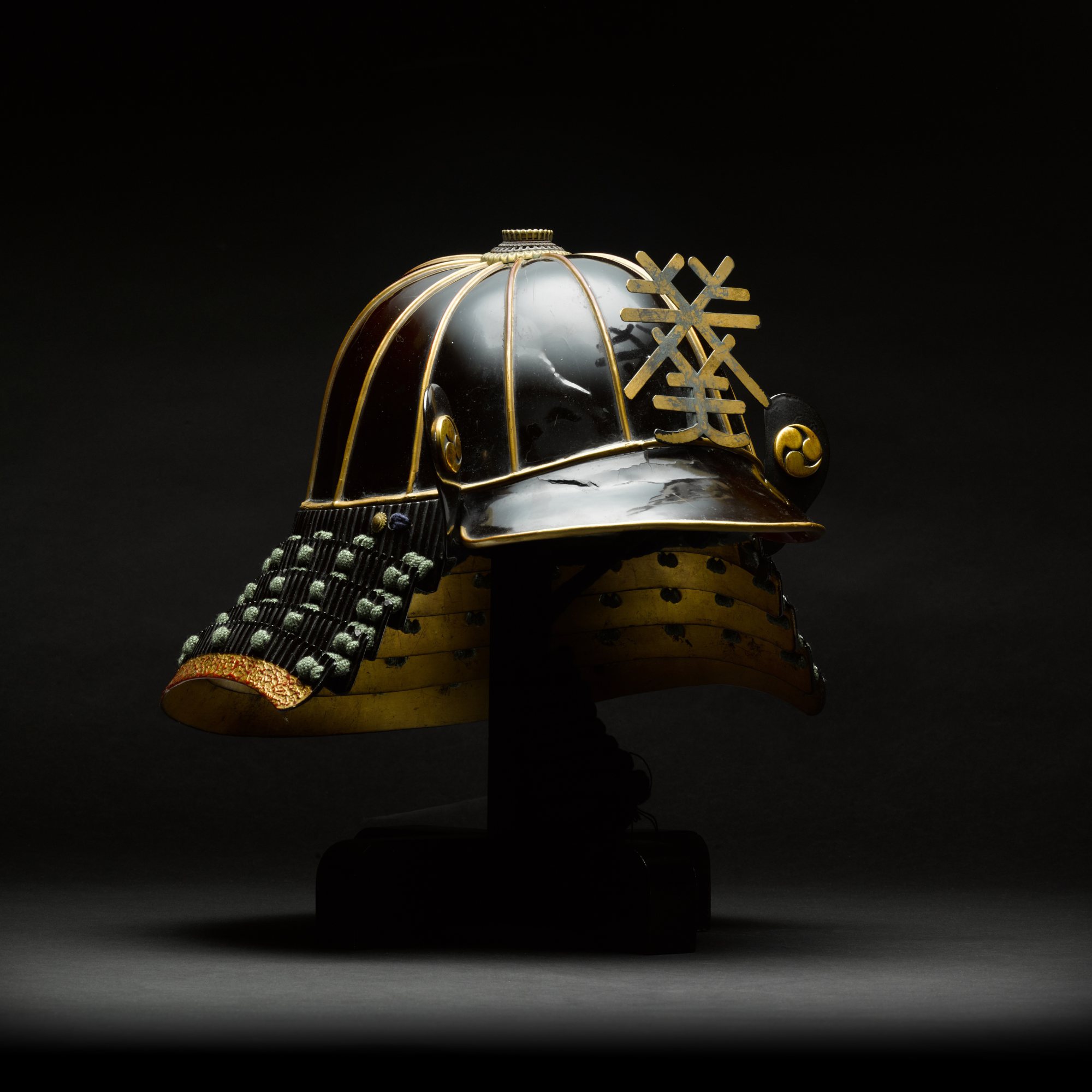 A suji bachi [helmet with raised ridges] | Edo period, 18th century ...