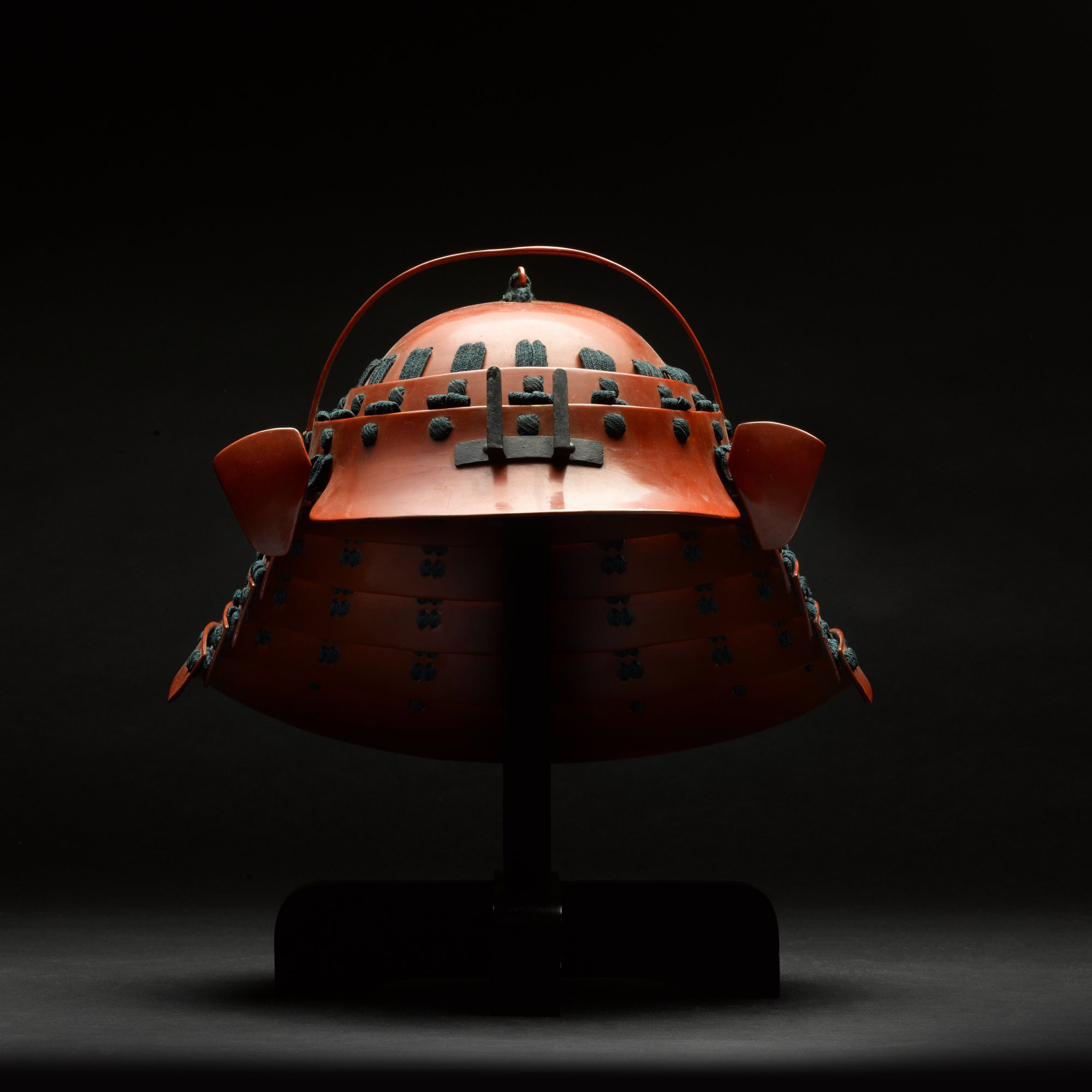 A red lacquered tatami gusoku [collapsible armour] | Edo period, 18th ...