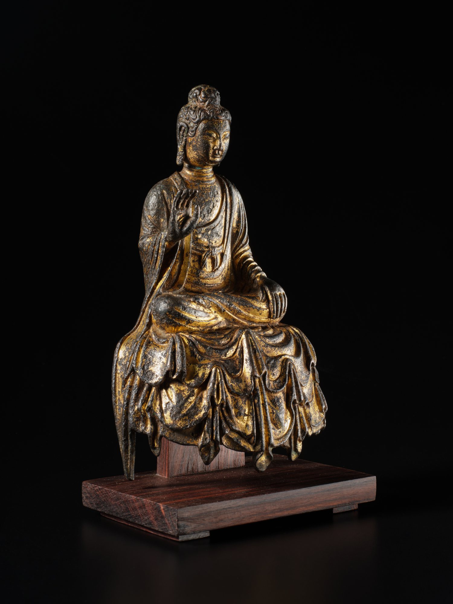 A gilt-bronze figure of Buddha, Tang dynasty | 唐 銅鎏金佛坐像 | Dharma ...