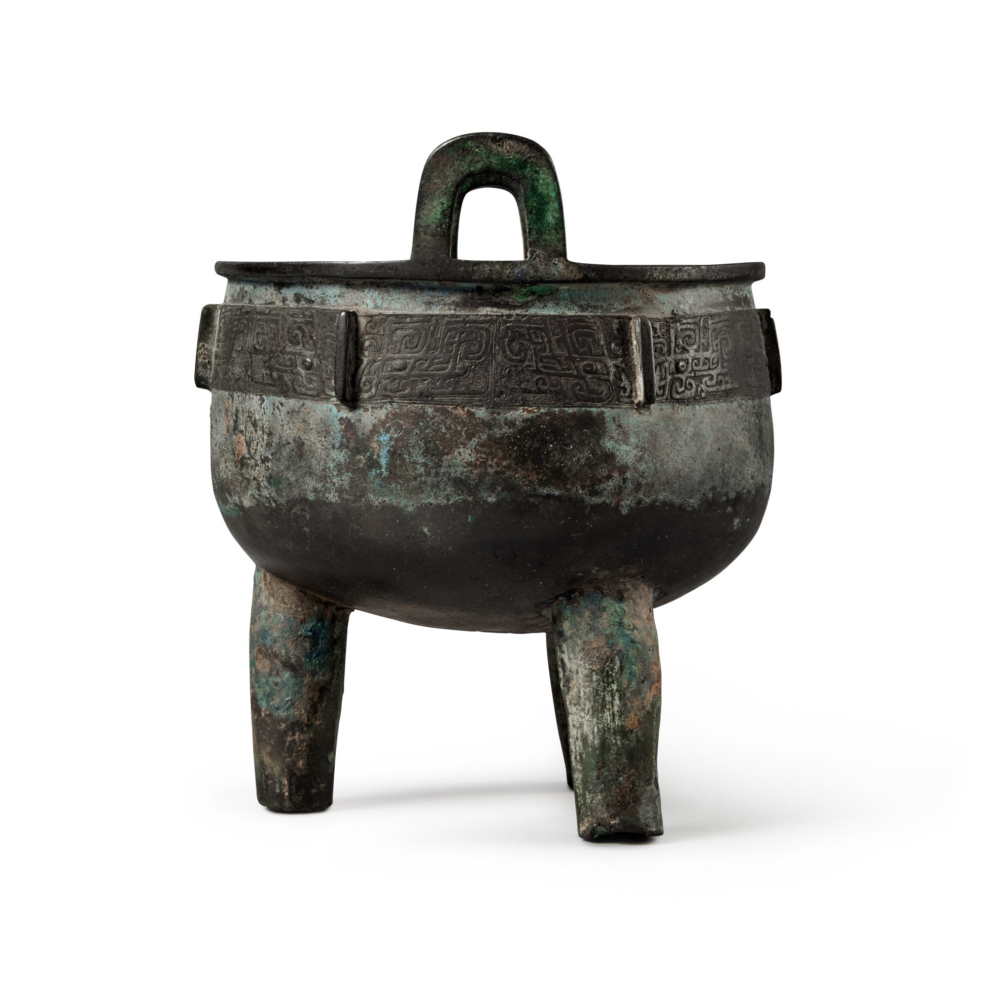 An inscribed archaic bronze ritual food vessel (Ding), Late Shang ...