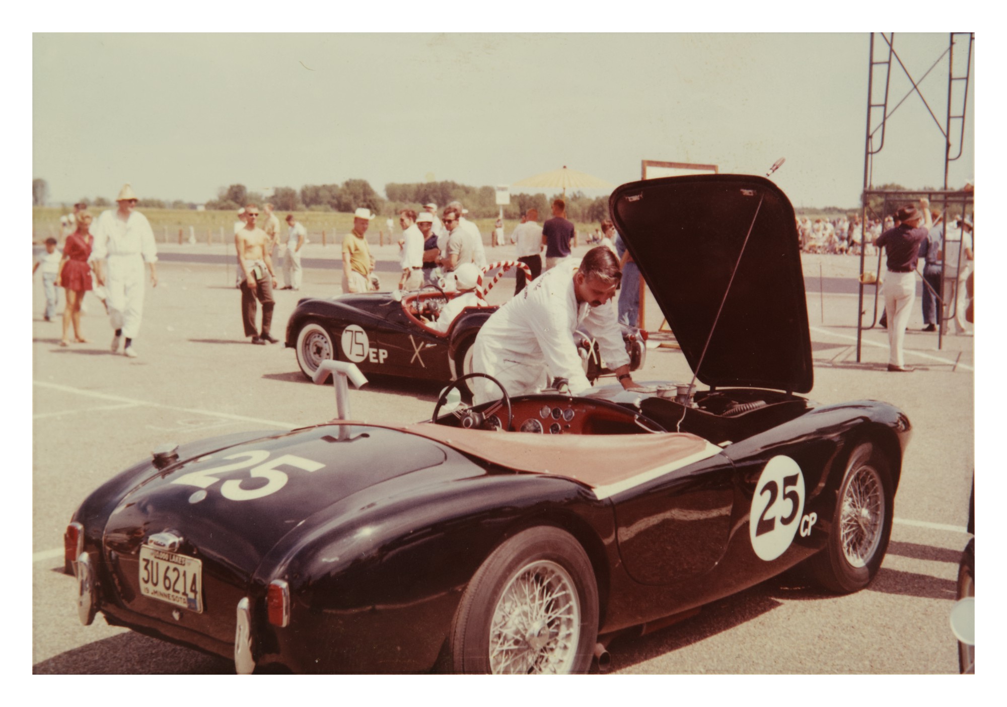 PHOTOGRAPHER UNKNOWN | SELECTED IMAGES OF CAR RACES AND VINTAGE CARS ...