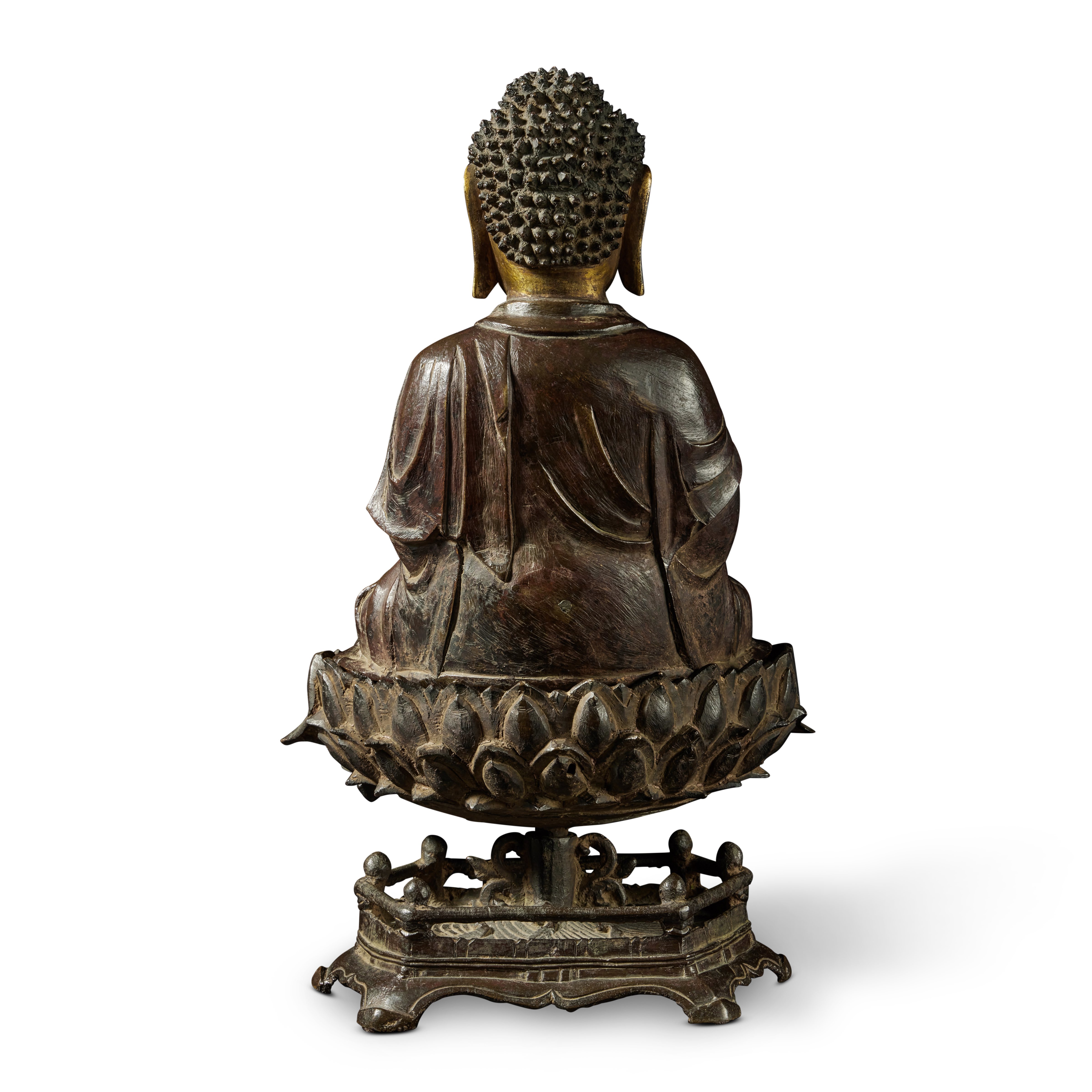 A parcel-gilt bronze seated figure of Buddha, Late Ming dynasty | 明末 ...