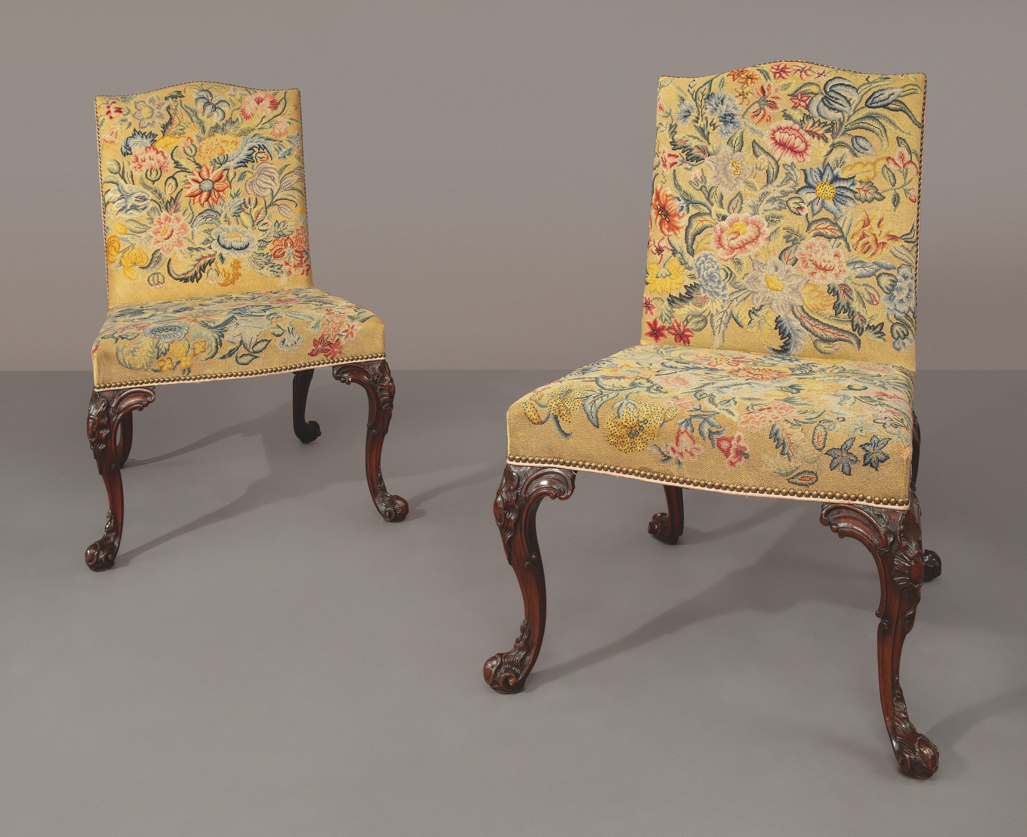 A PAIR OF LATE GEORGE II CARVED MAHOGANY SIDE CHAIRS, MID-18TH CENTURY ...
