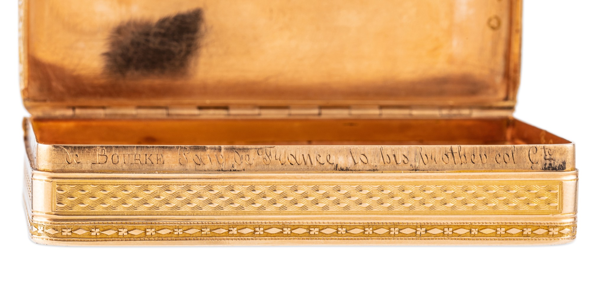 A two-colour gold snuff box, Paris, Jacques-Félix Viennot, Paris, 1798 ...