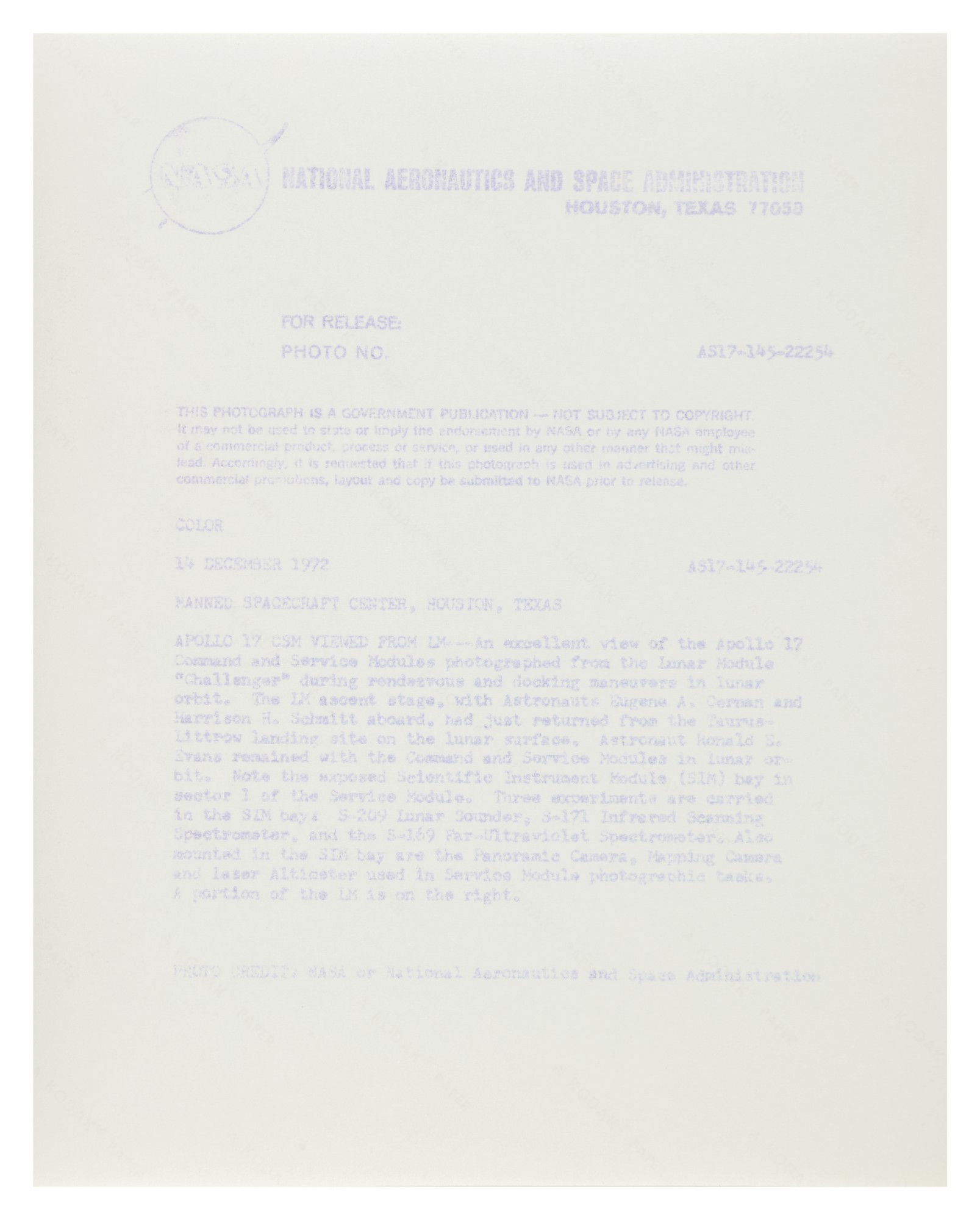 [APOLLO 17] A VIEW OF CSM AMERICA TAKEN FROM LM CHALLENGER. VINTAGE ...