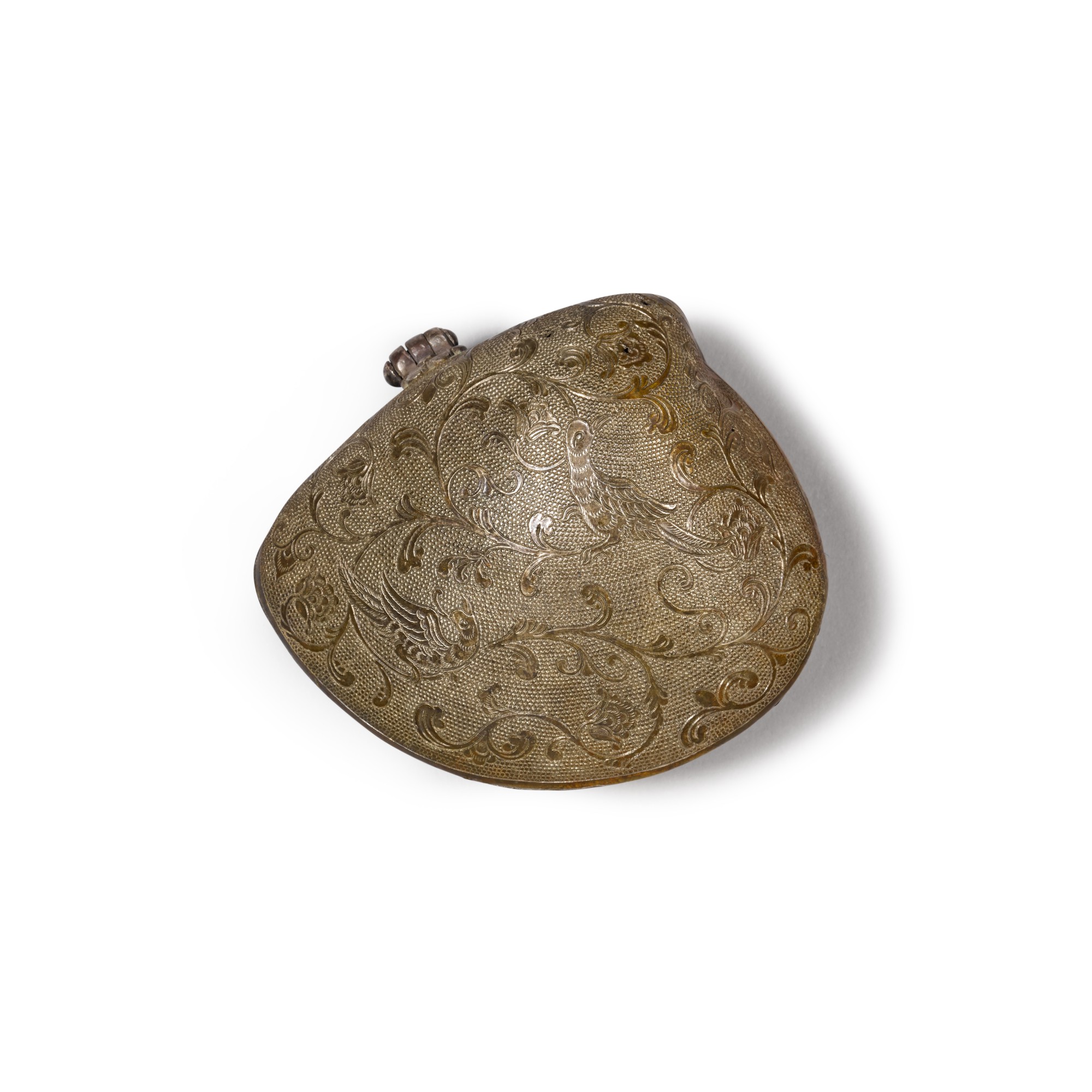 A silver shell-form box and cover, Tang dynasty 唐 銀鏨花鳥紋貝殼式蓋盒 | CHINA ...