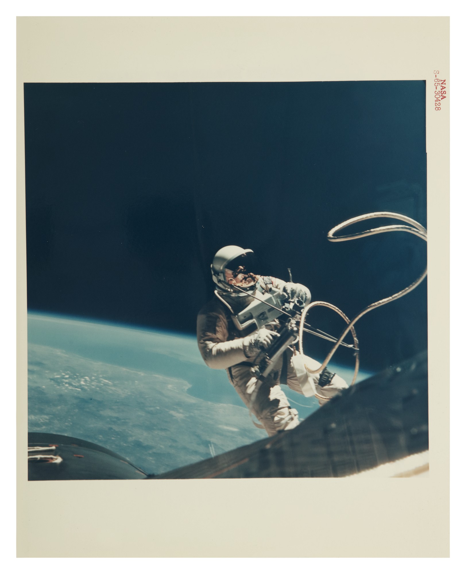 [GEMINI 4] FIRST AMERICAN SPACEWALK. VINTAGE NASA "RED NUMBER ...