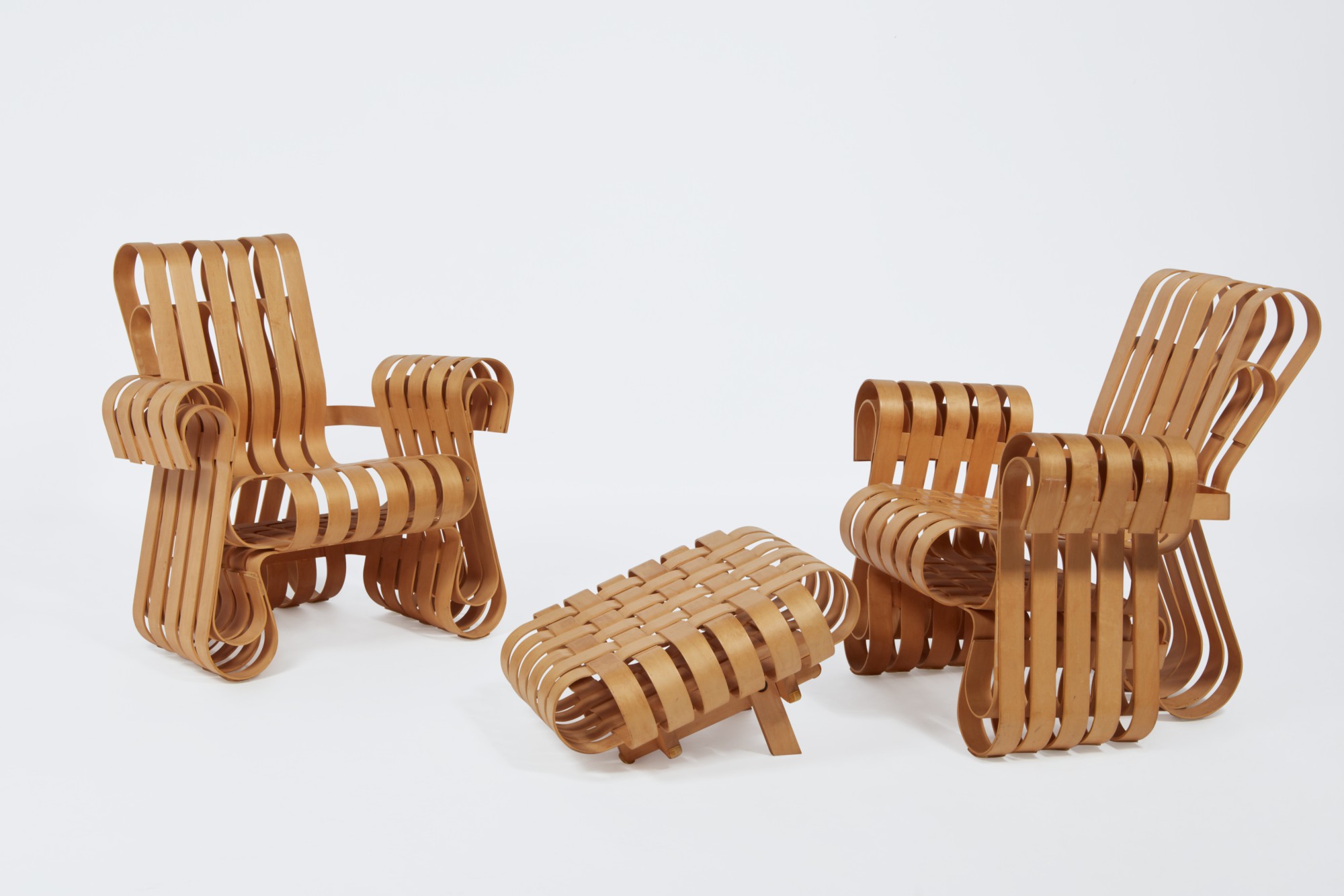 Frank Gehry, Pair of "Power Play" Armchairs and Ottoman | Design | 2021 ...