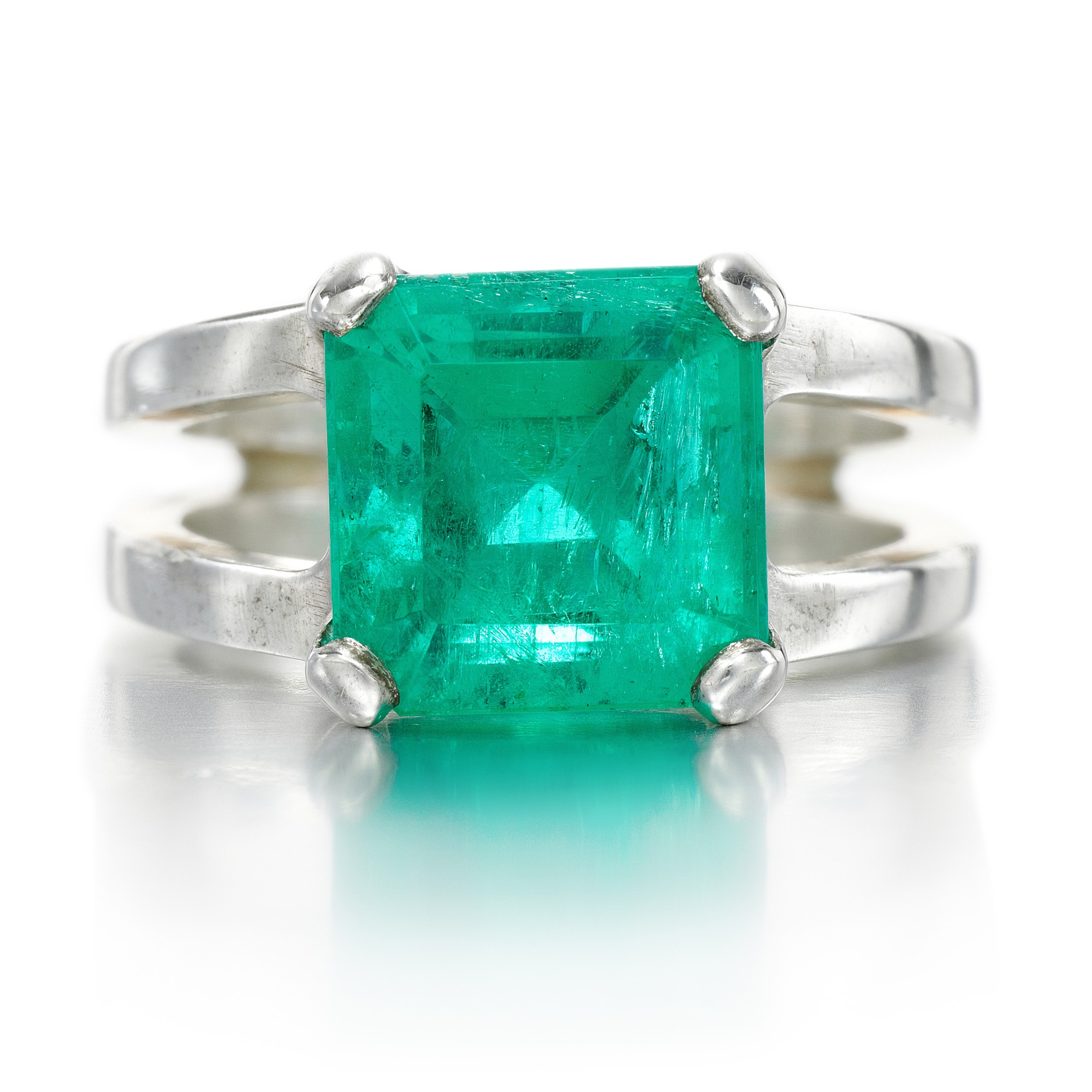 EMERALD RING | The Weekly Edit: Fine Jewels | London | 2020 | Sotheby's