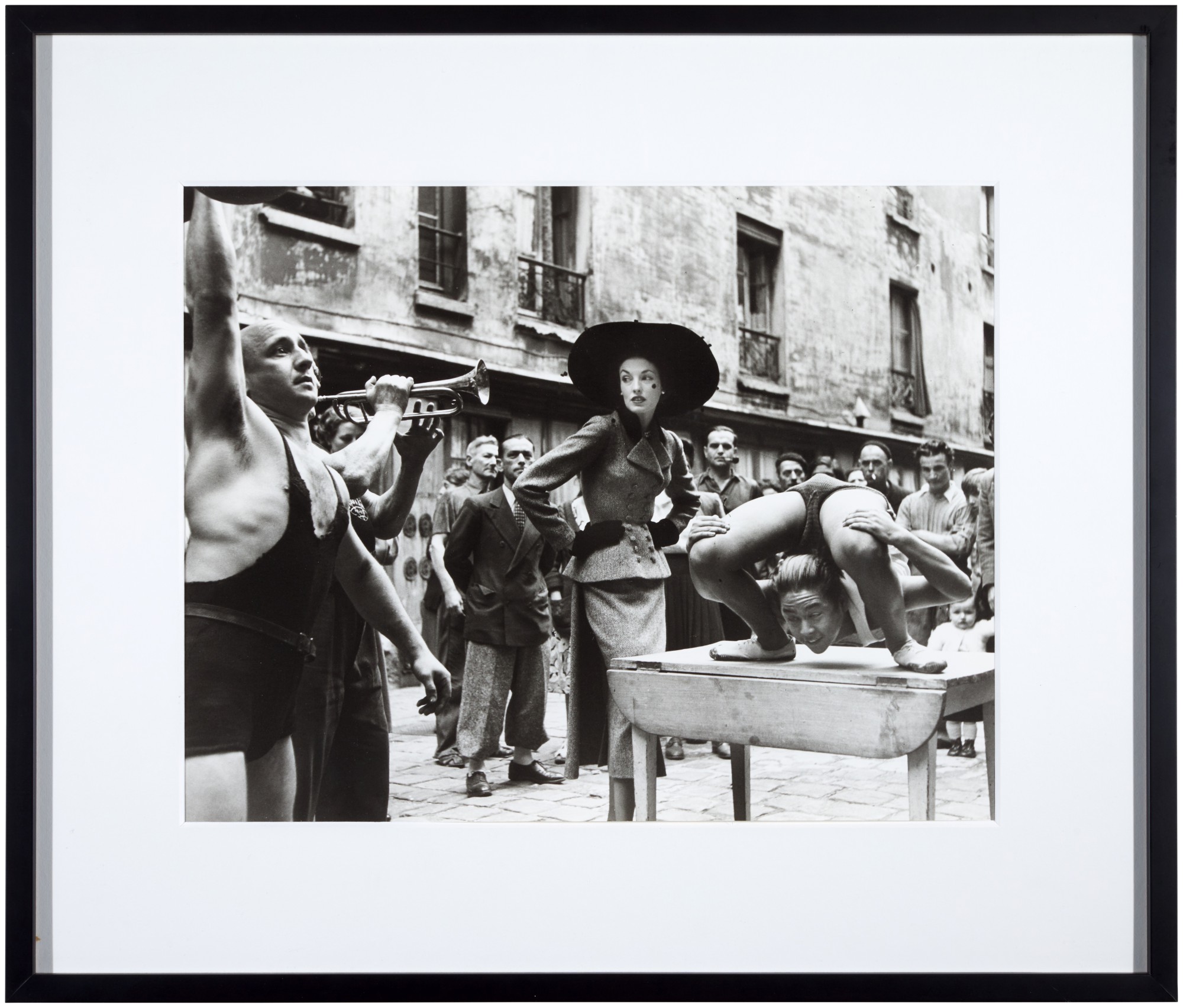 'Elise Daniels with street performers, Suit by Balenciaga, Le Marais ...