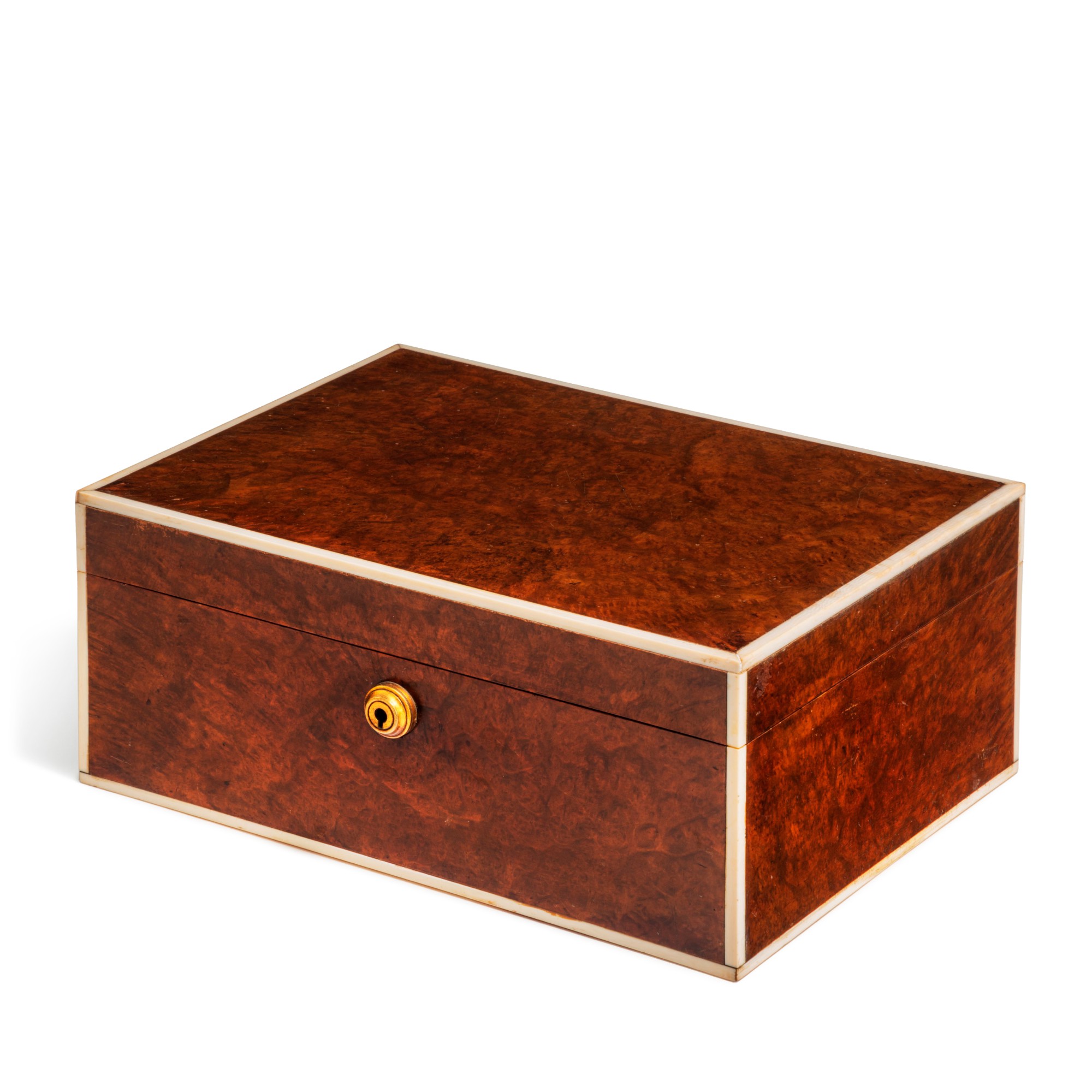 AN EDWARDIAN AMBOYNA HUMIDOR BY ANDREW BARRATT AND SONS, EARLY 20TH ...