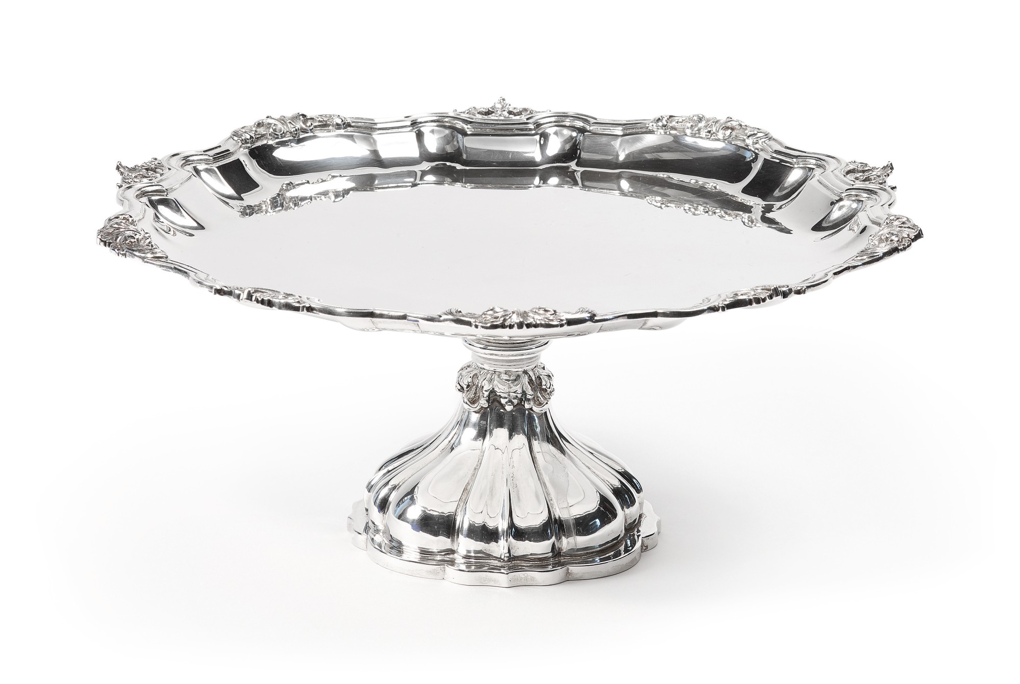 AN ITALIAN SILVER DESSERT STAND, MARIO BUCCELLATI, MILAN, CIRCA 1934-44 ...