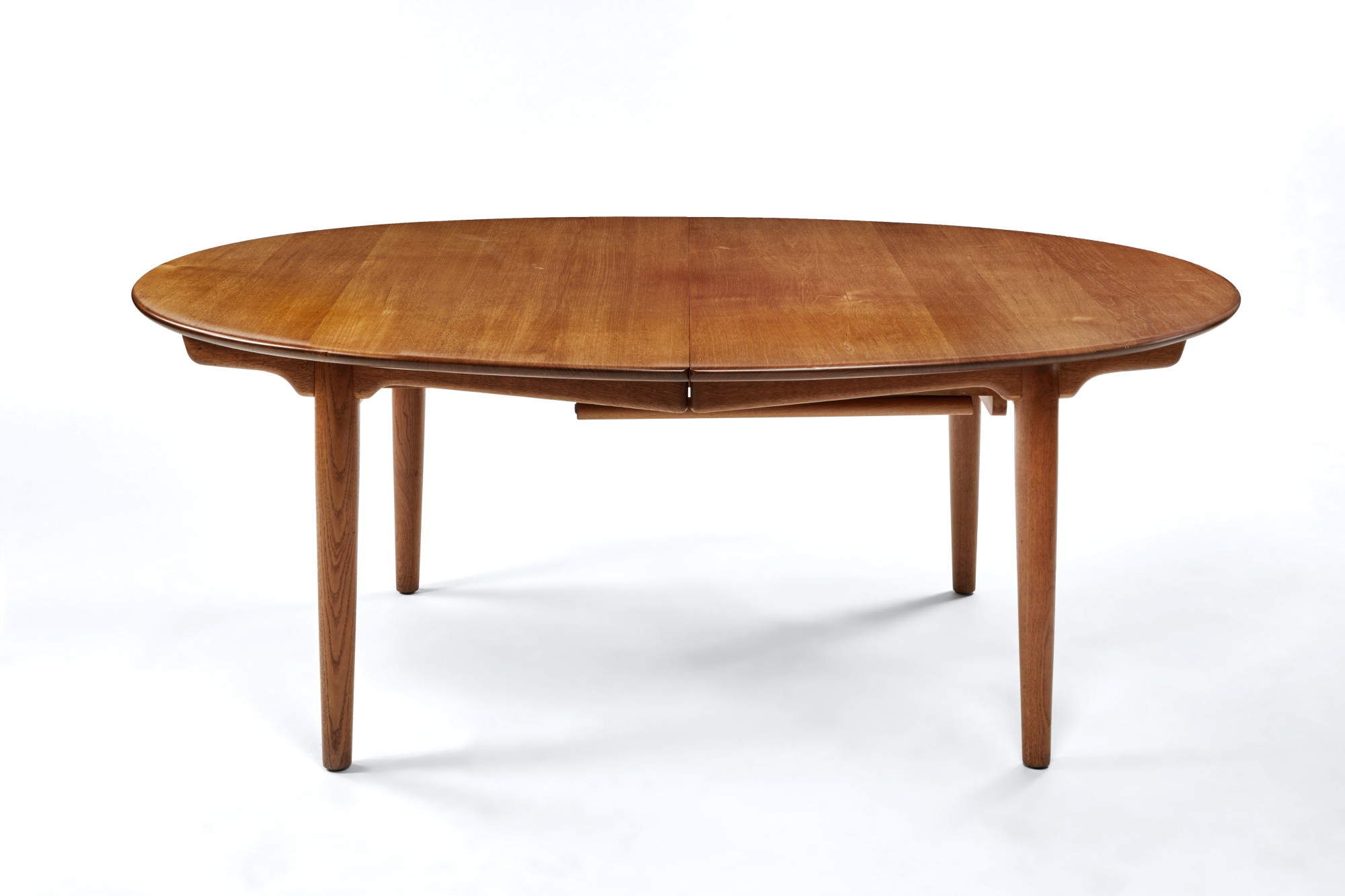 Dining Table | Design Agenda: The Collection of Michael Maharam | 2021 ...