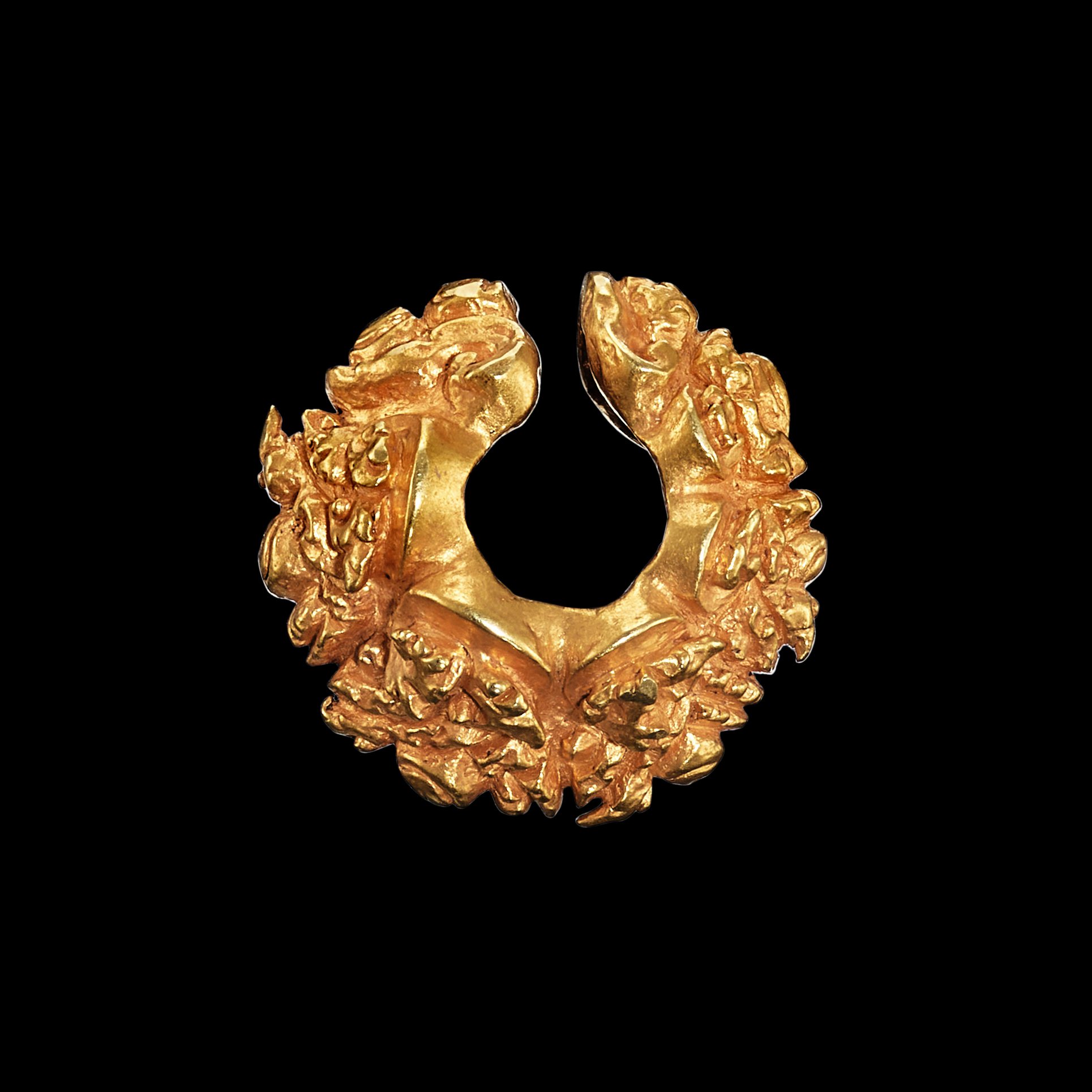 An ornate solid gold earring Java, Indonesia, 7th - 12th century | 印尼爪哇 ...