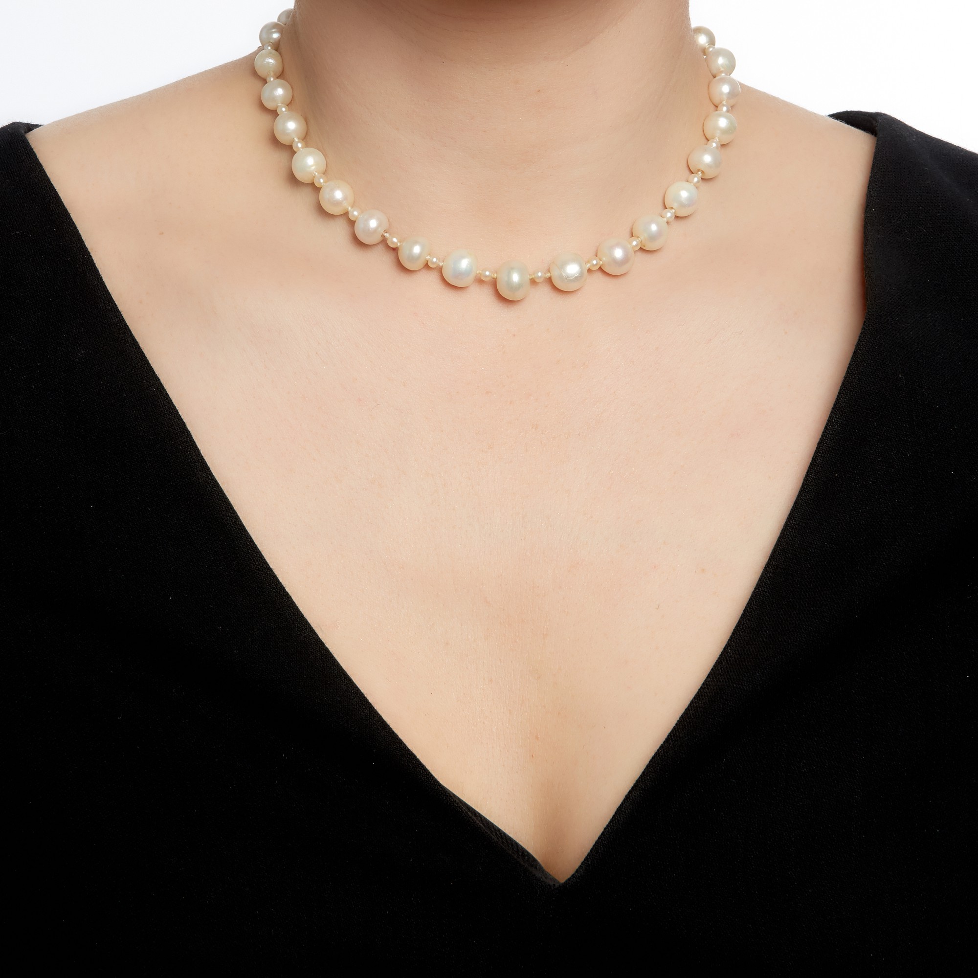 Natural pearl and cultured pearl necklace | Fine Jewels | 2021 | Sotheby's