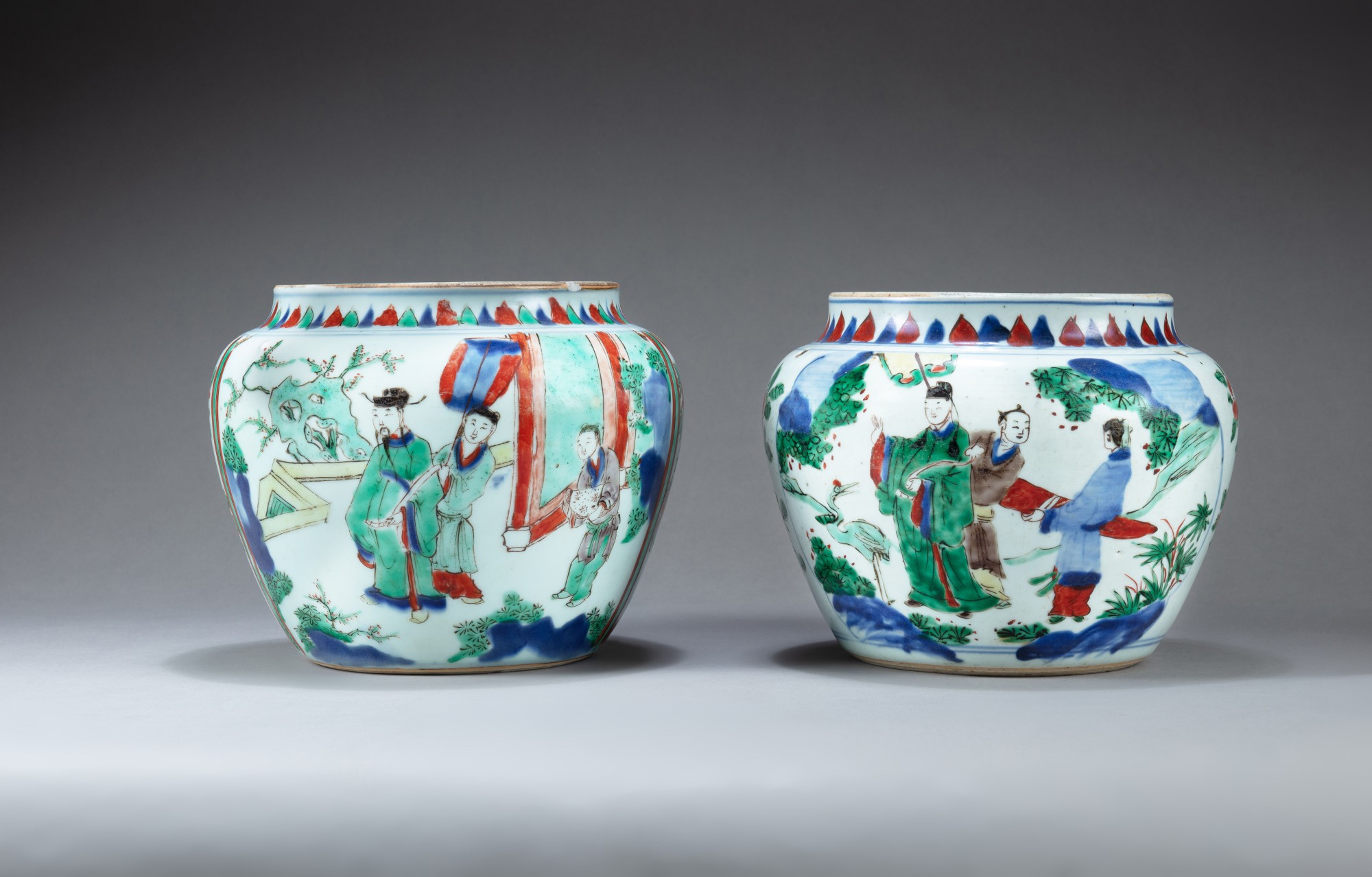 A pair of wucai 'figural' jars Ming dynasty, Wanli period | 明萬曆 ...