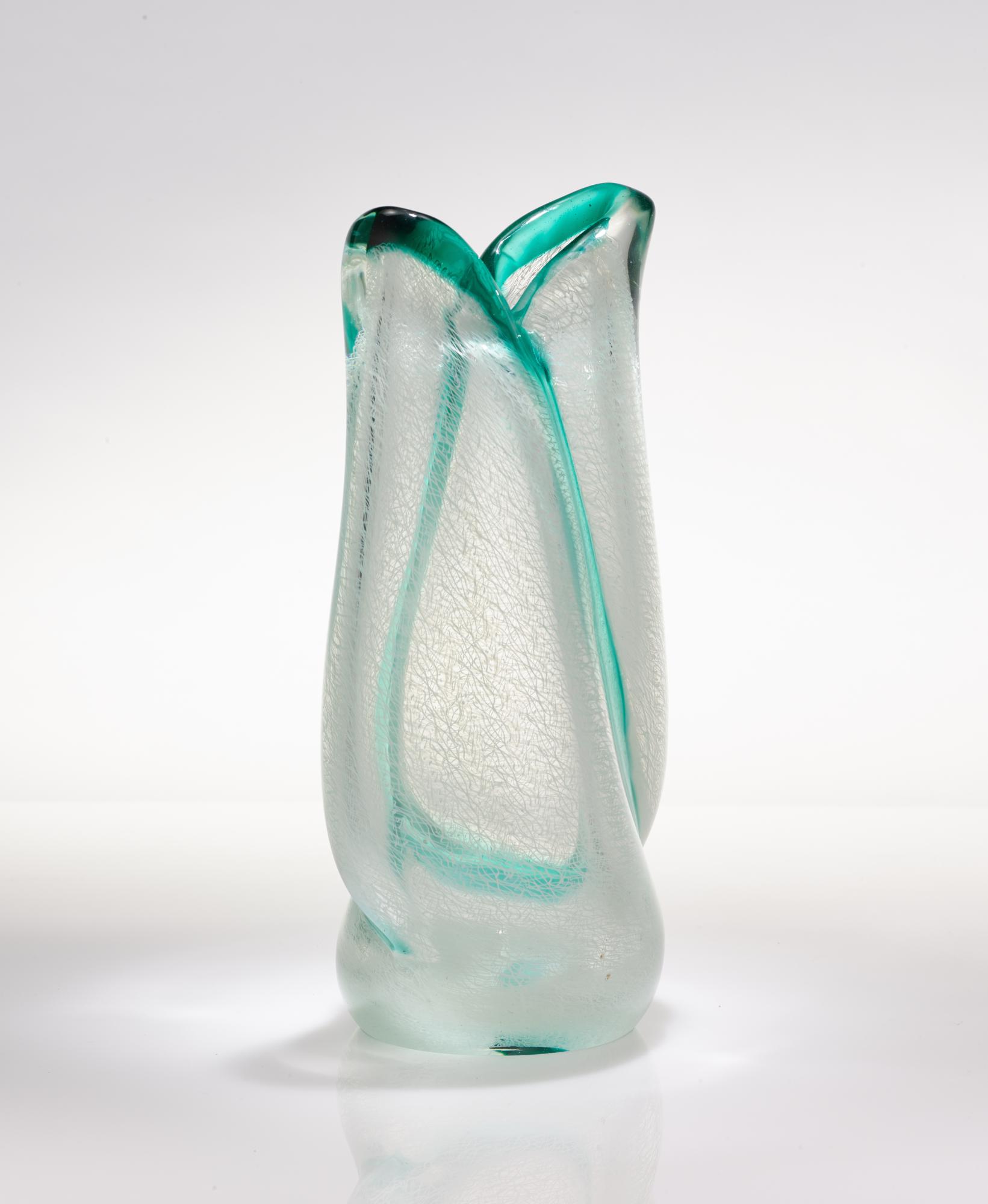 “Merletto” Vase with two-lobed rim | Life is Beautiful: Milan | 2021 ...