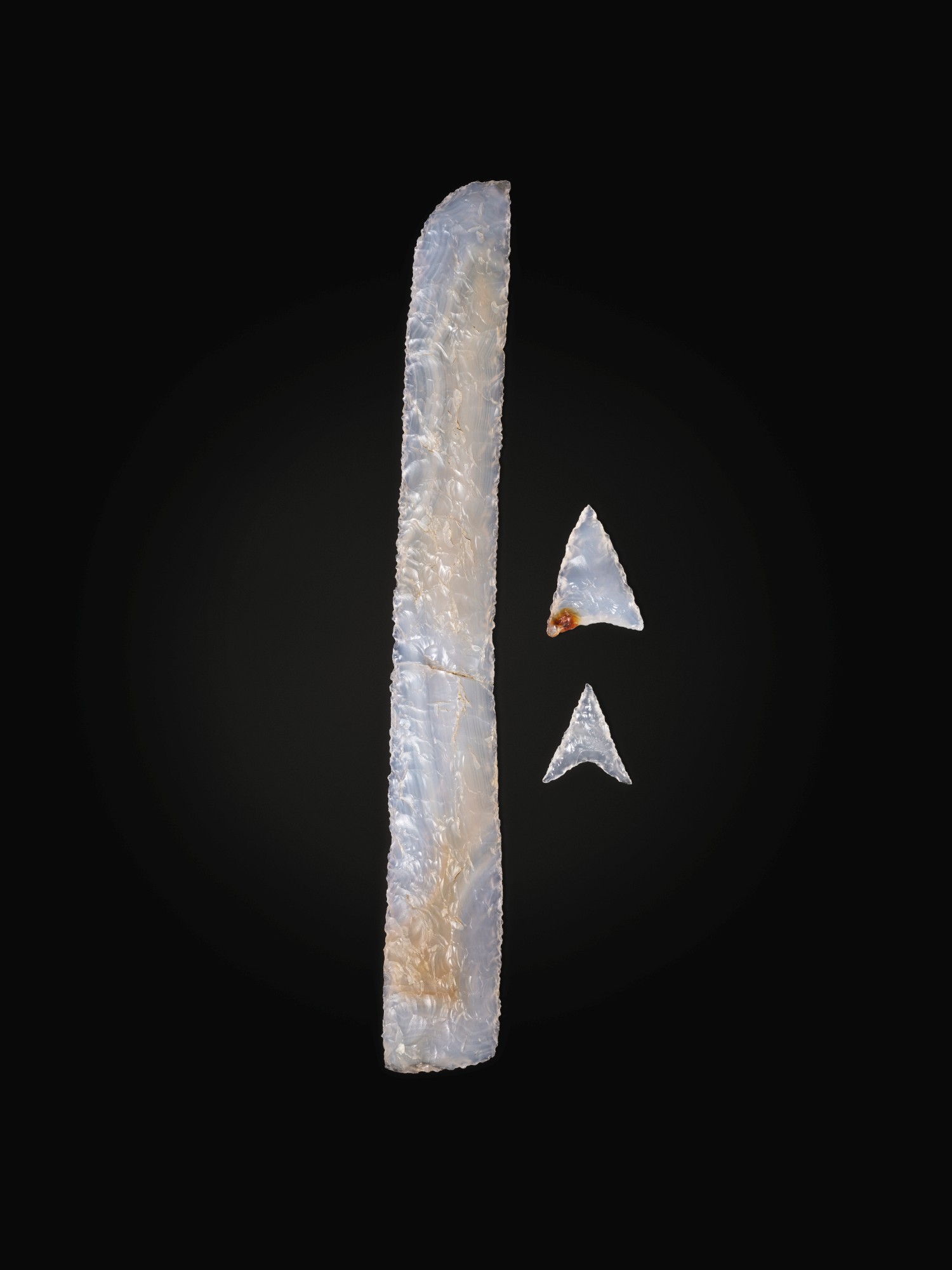An agate blade and two agate arrow heads Neolithic period, Hongshan ...