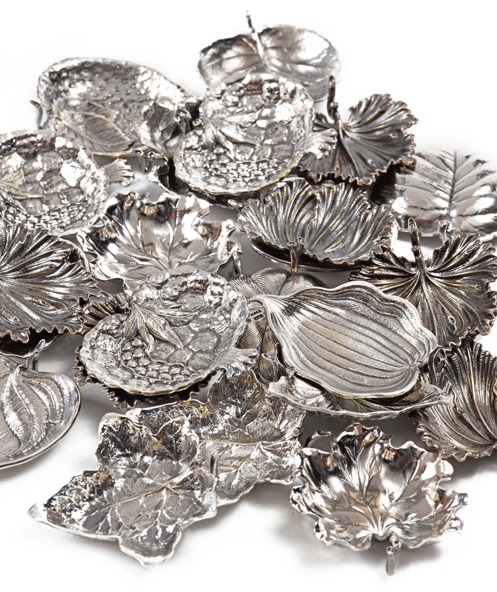 A SET OF TWENTY-FOUR SILVER PLACECARD HOLDERS, BUCCELLATI, MILAN AND ...
