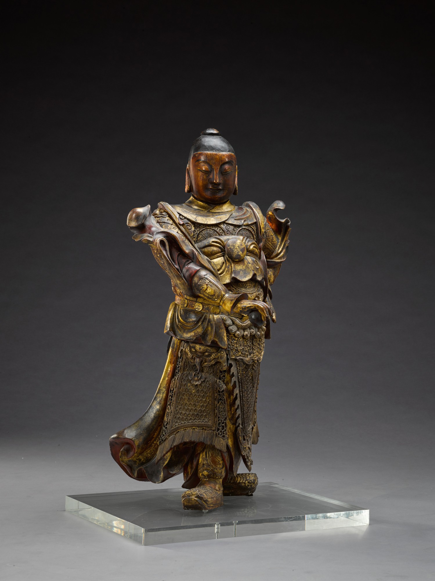 A large gilt-lacquered wood figure of Weituo, 17th Century | 十七世紀 漆金木韋陀 ...