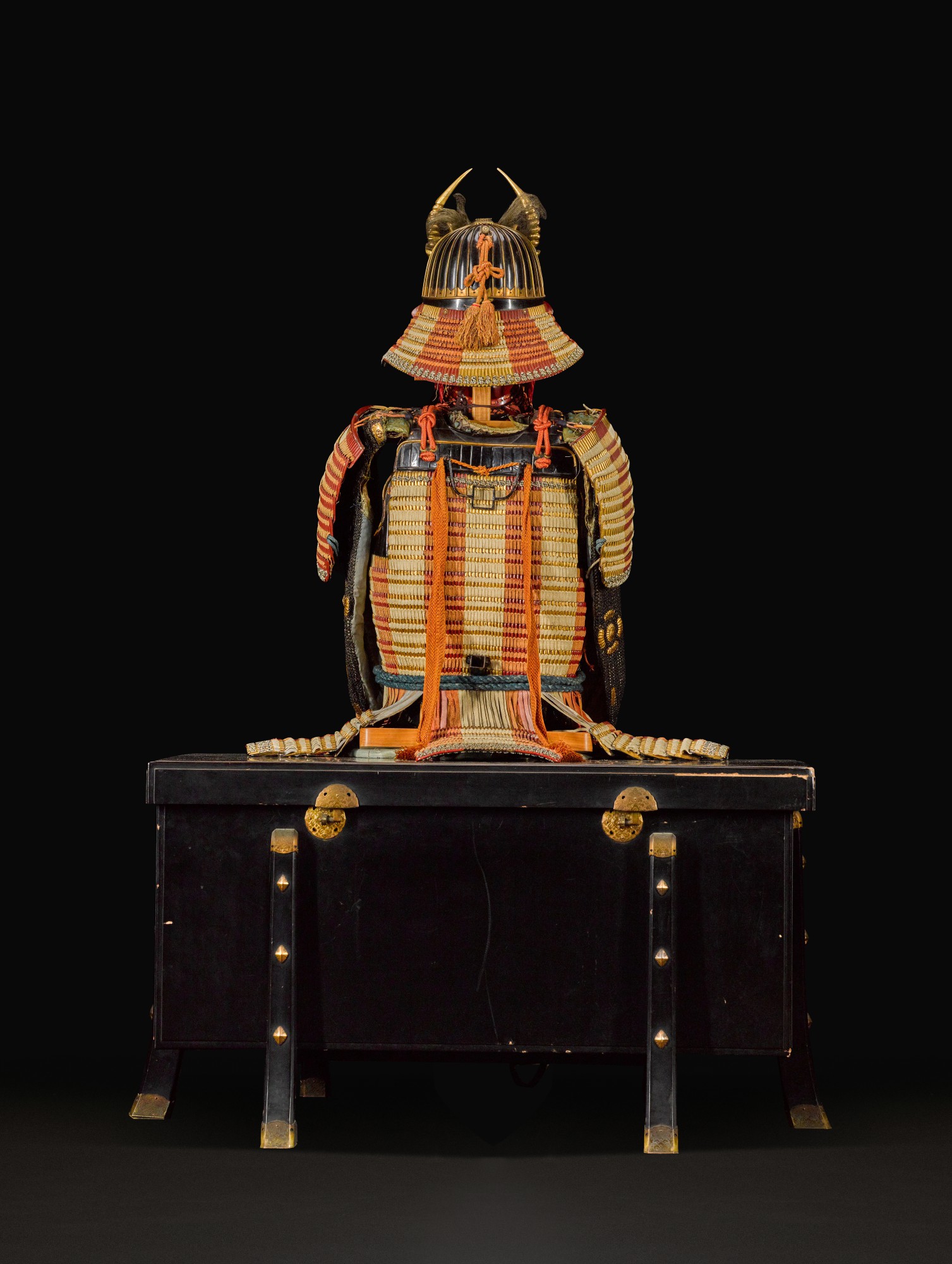 A fine Nimai-do gusoku [armour] |The kabuto Momoyama period, late 16th ...