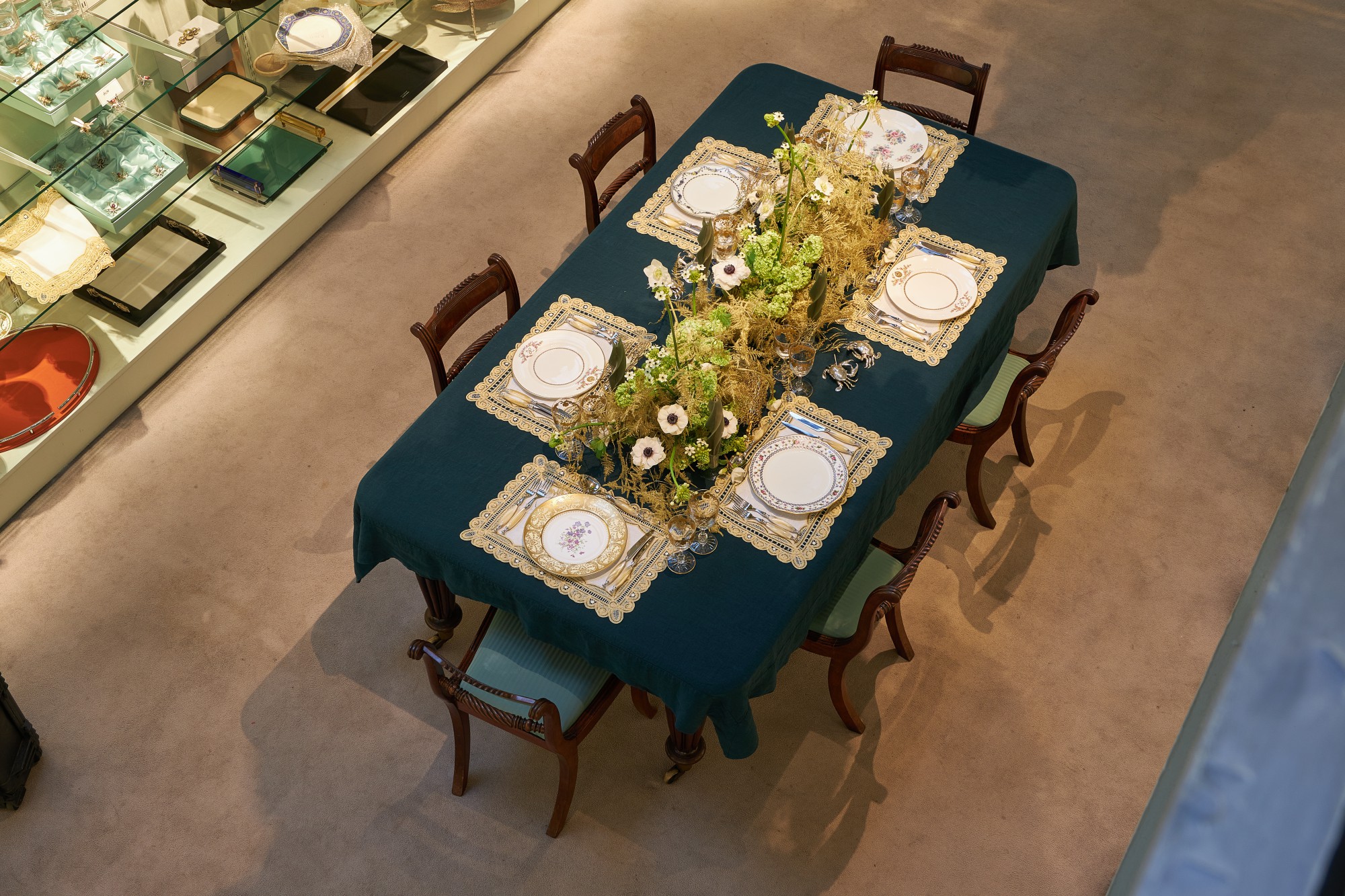 Six Thomas Goode bone china sample dinner plates, 1990-2000 | Thomas ...