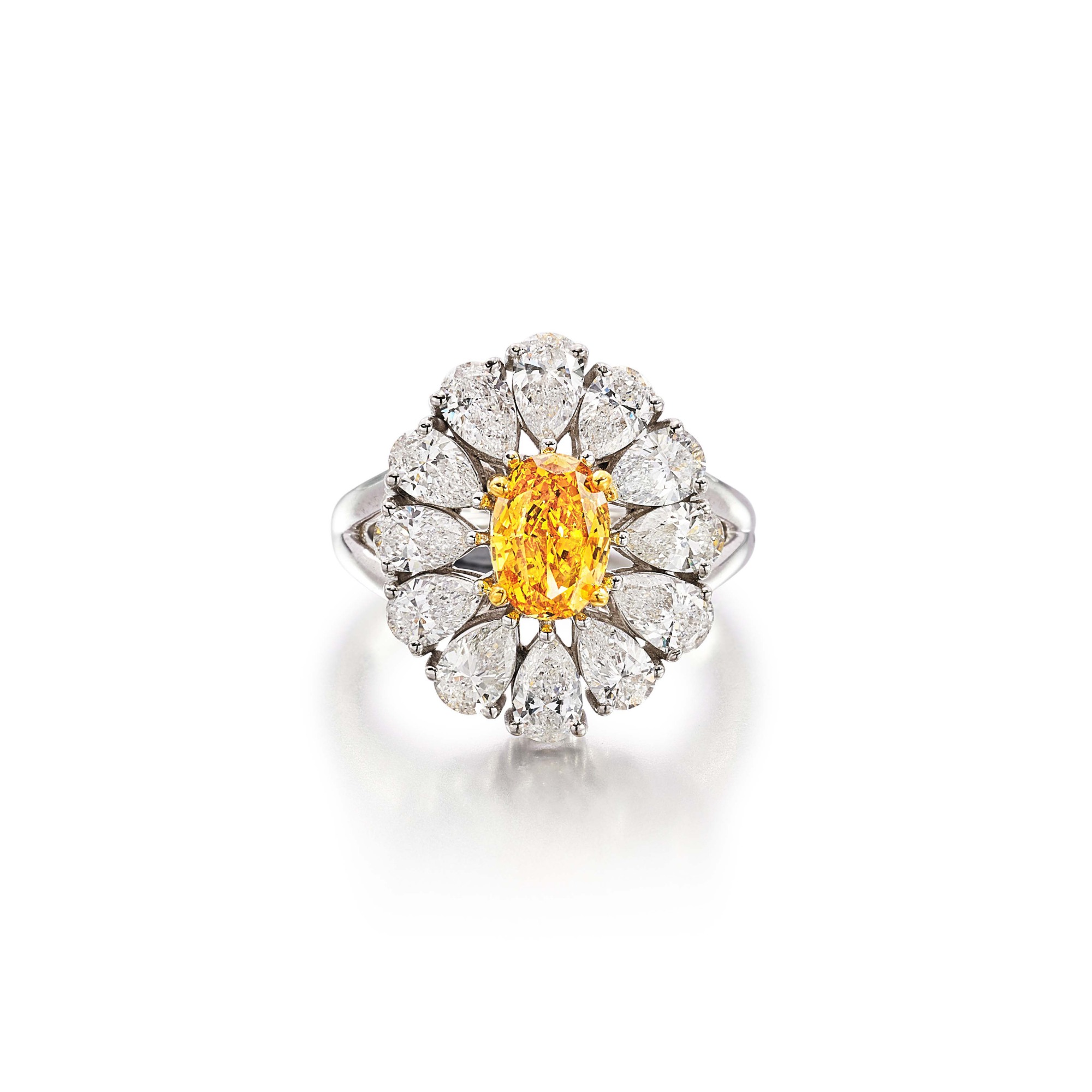 Fancy Vivid Orange-Yellow Diamond and Diamond Ring | 1.01克拉 艷彩橙黄色鑽石 配 ...