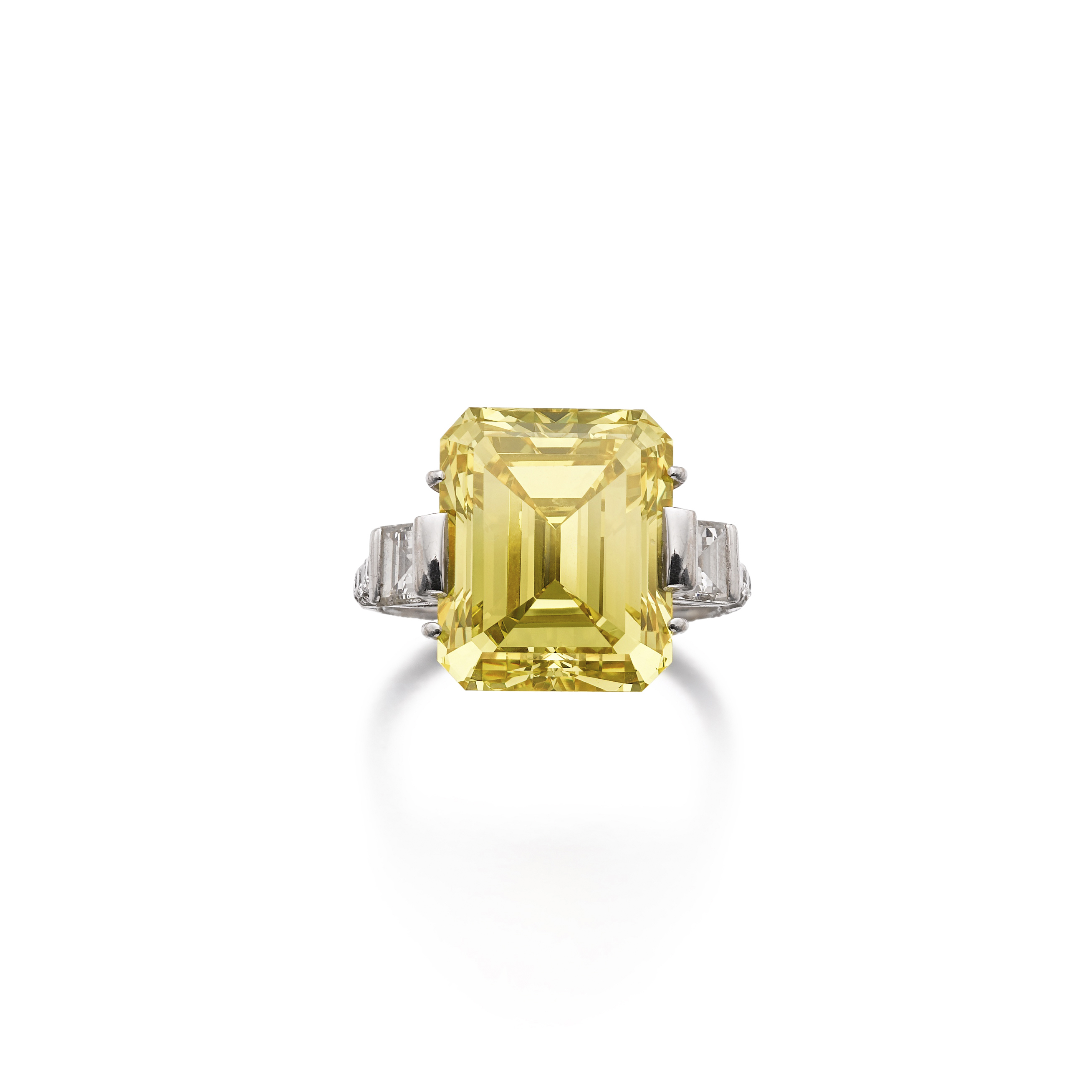 Fancy Vivid Yellow diamond ring | 豔彩黃色鑽石戒指 | Magnificent Jewels and ...
