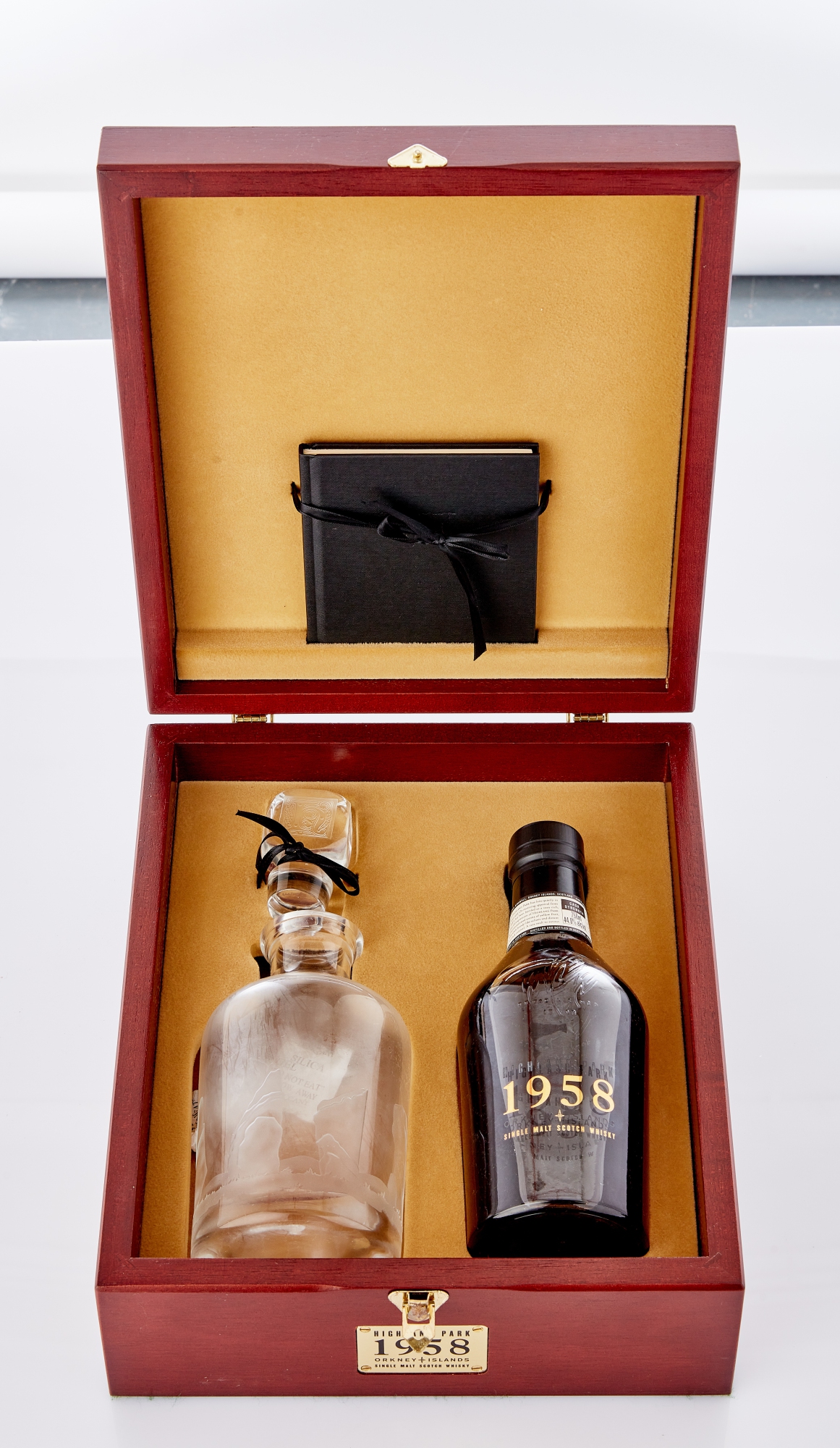 Highland Park 40 Year Old 44.0 abv 1958 (1 BT75) | Whisky & Moutai ...