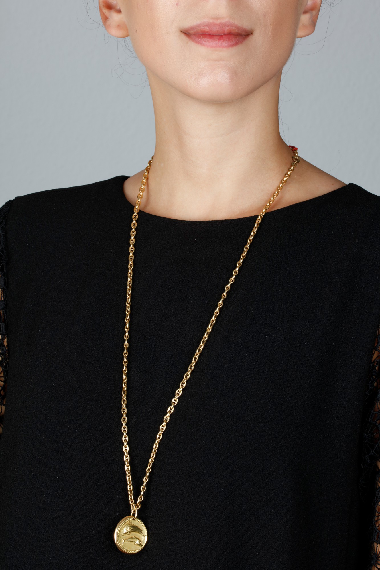 VAN CLEEF & ARPELS | GOLD CHAIN AND A GOLD PENDANT, 'PISCES', 1970S ...