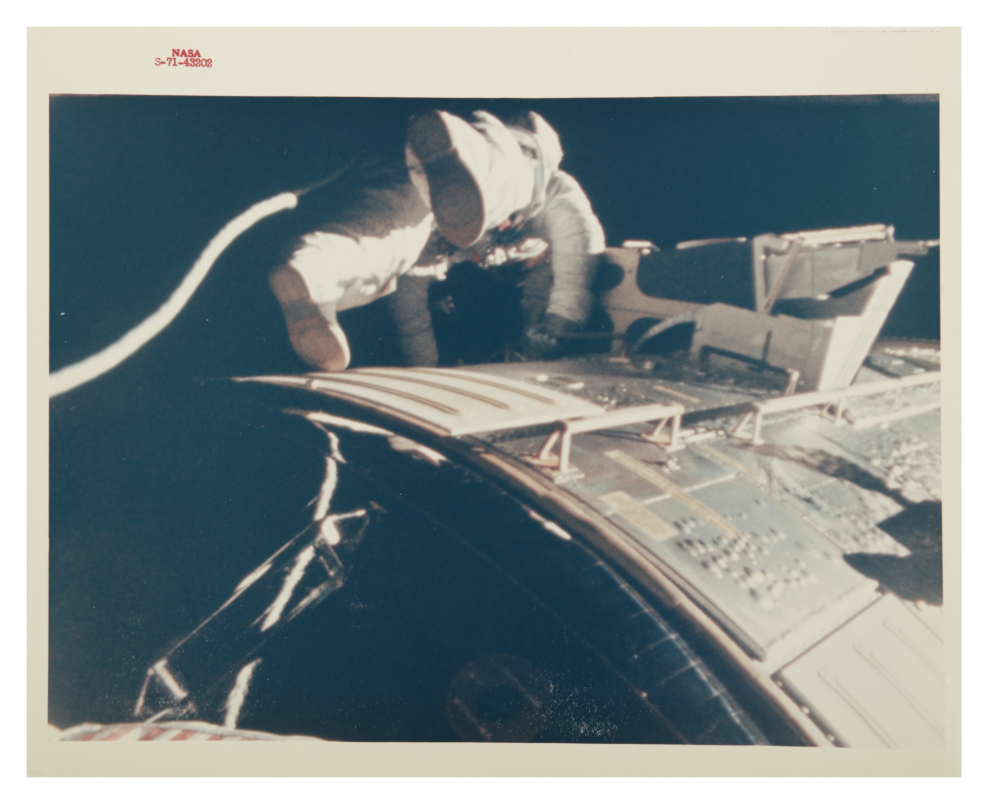 [APOLLO 15] CMP AL WORDEN ON SPACEWALK. VINTAGE NASA "RED NUMBER ...