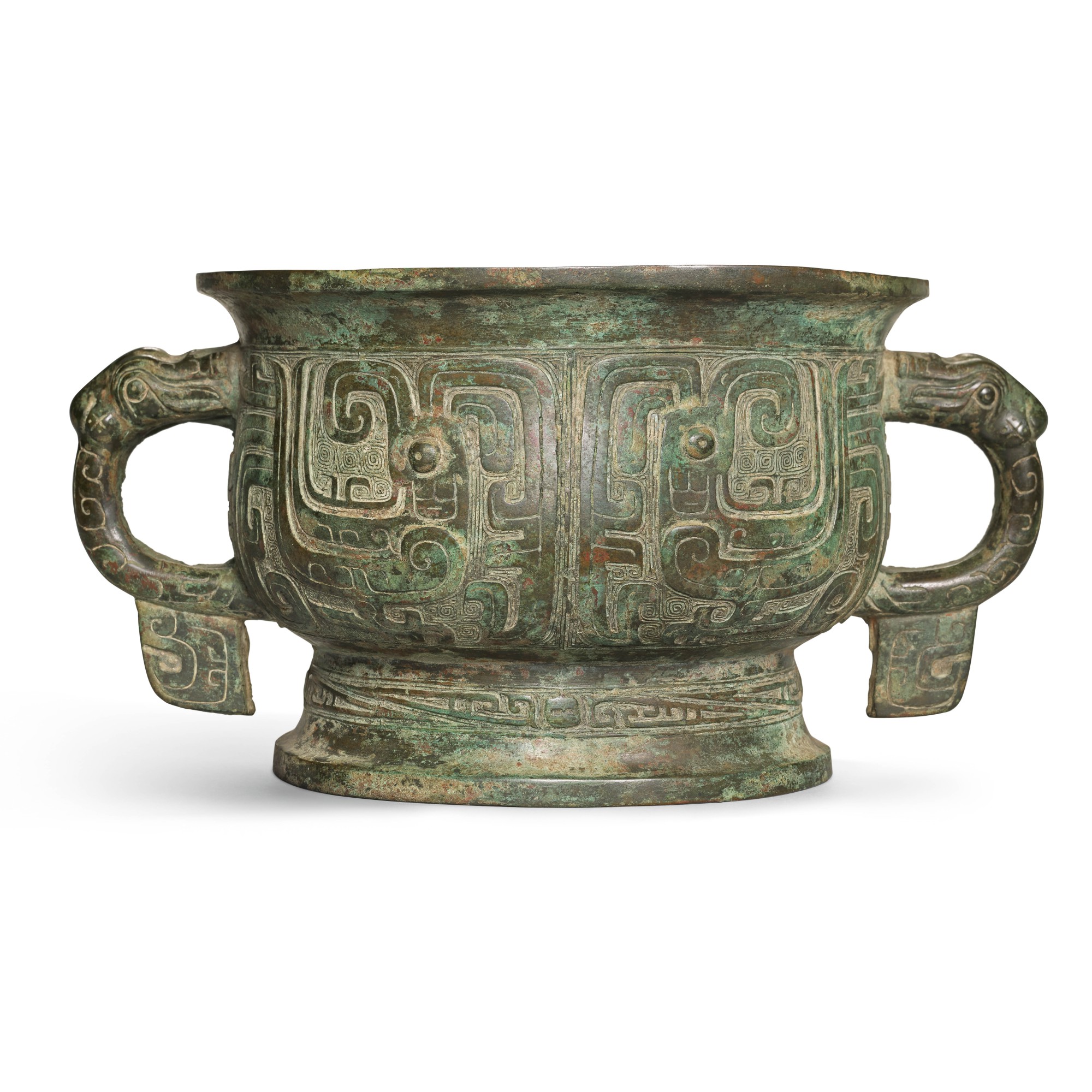 A RARE LARGE ARCHAIC BRONZE RITUAL FOOD VESSEL, GUI, WESTERN ZHOU ...