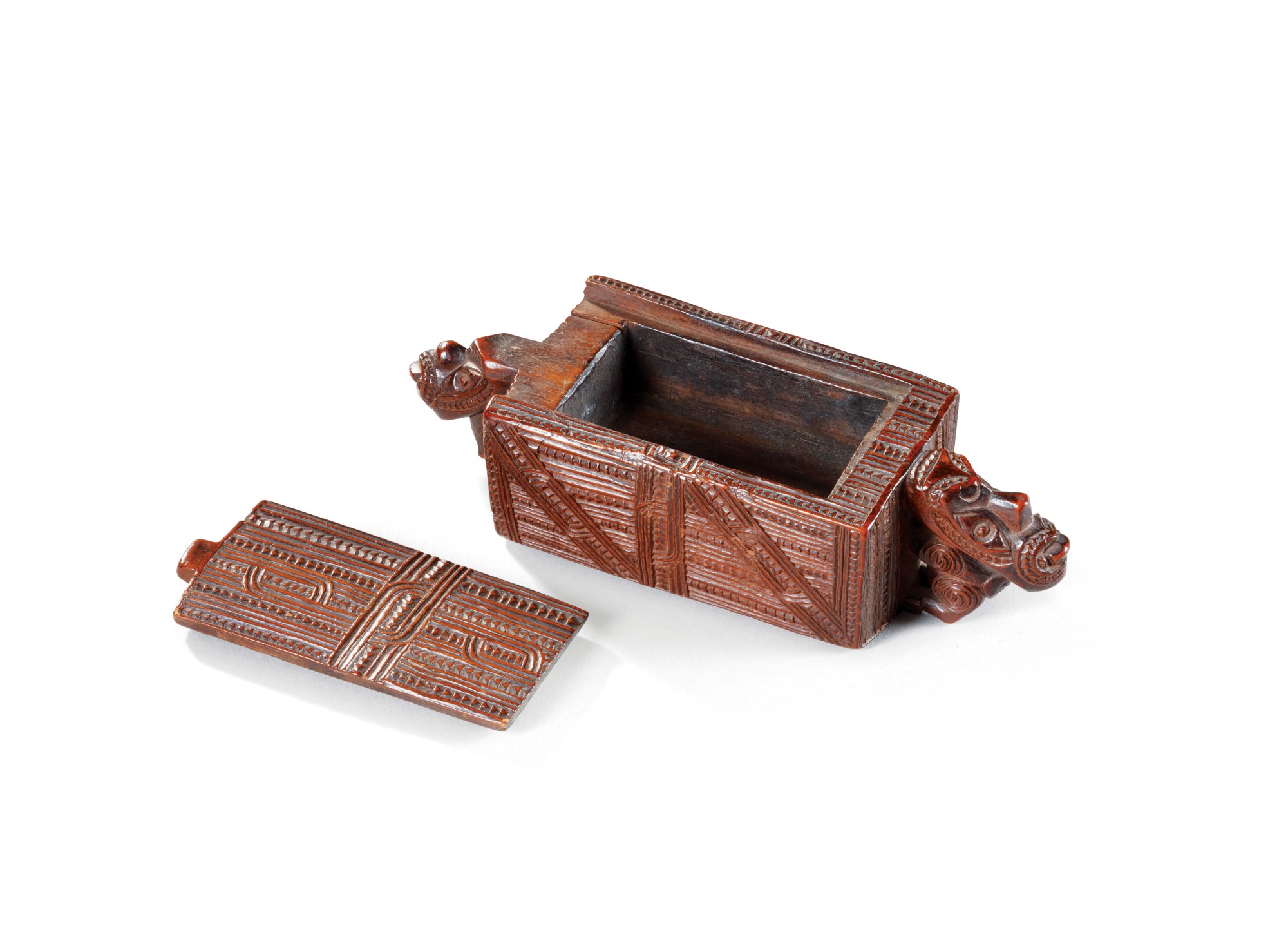 Boîte à trésor papahou, Maori, Nouvelle-Zélande | Maori Papahou ...