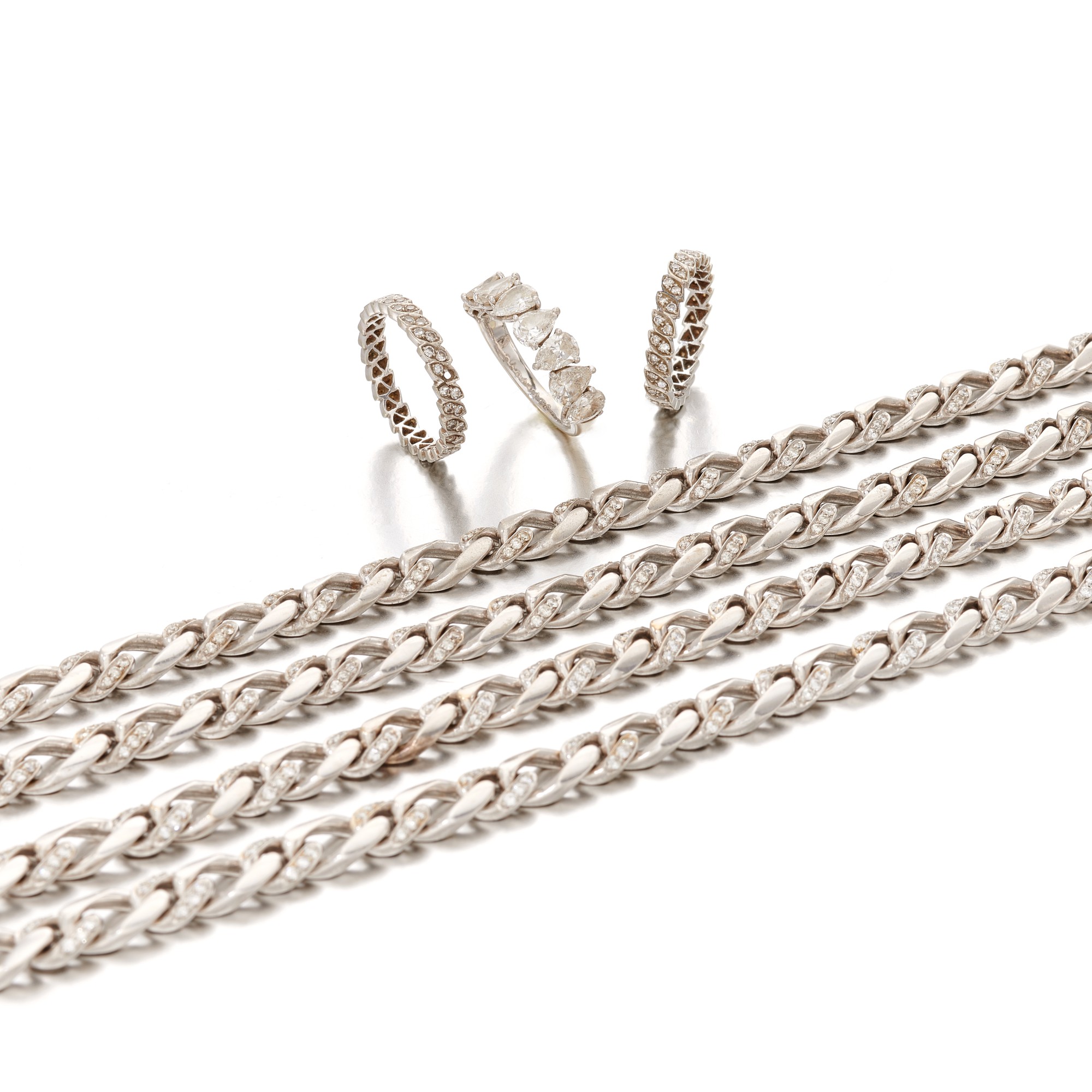 Diamond long chain and three diamond rings (Collana in diamanti e tre ...