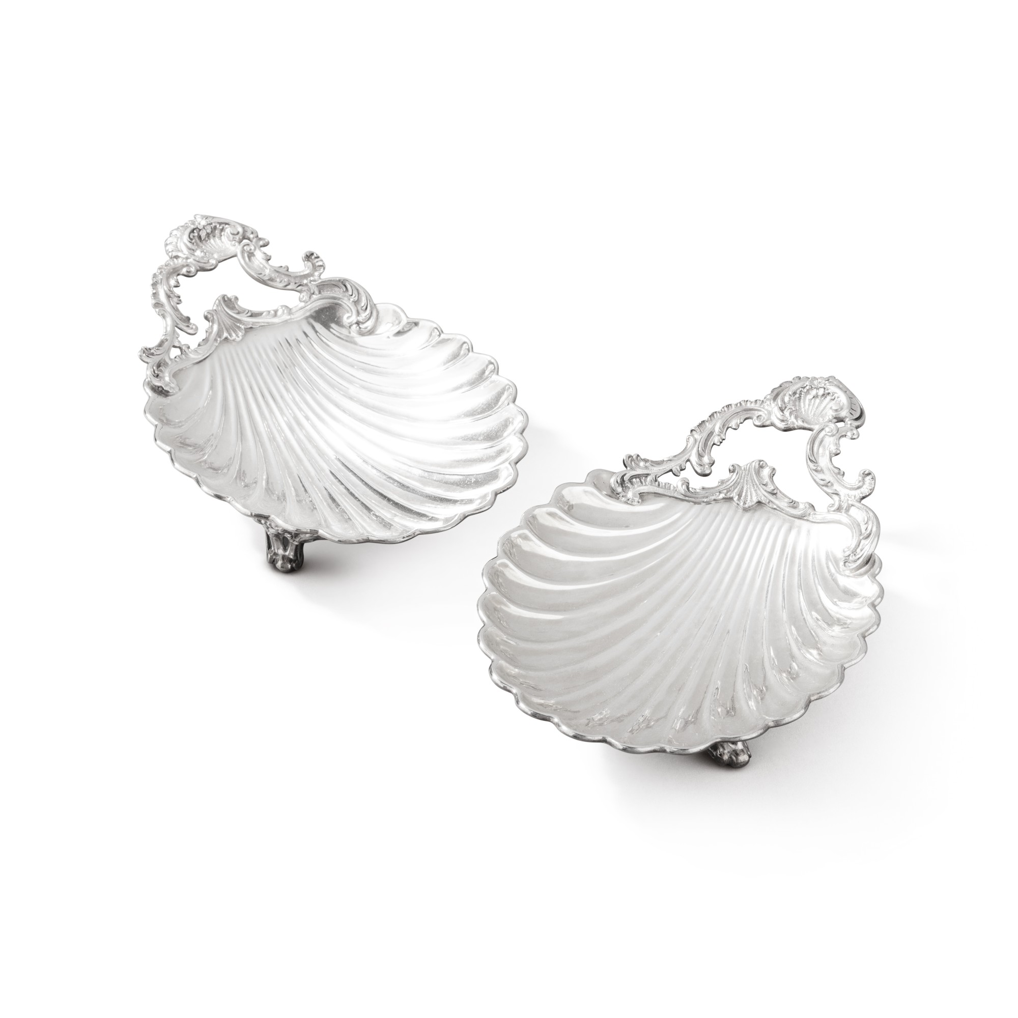 A pair of French shell-shaped silver dishes, Pierre Gavard, Paris ...