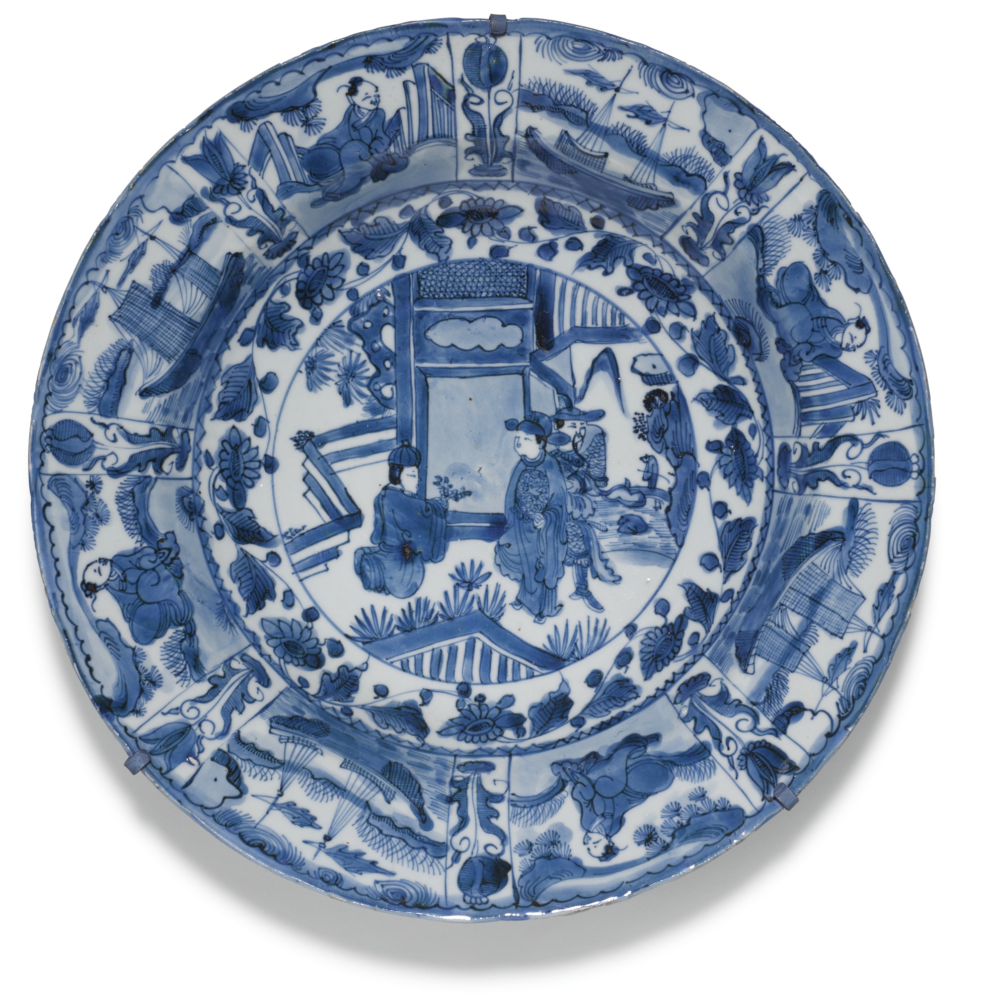 A SET OF SIX BLUE AND WHITE 'KRAAK' DISHES MING DYNASTY, WANLI PERIOD ...